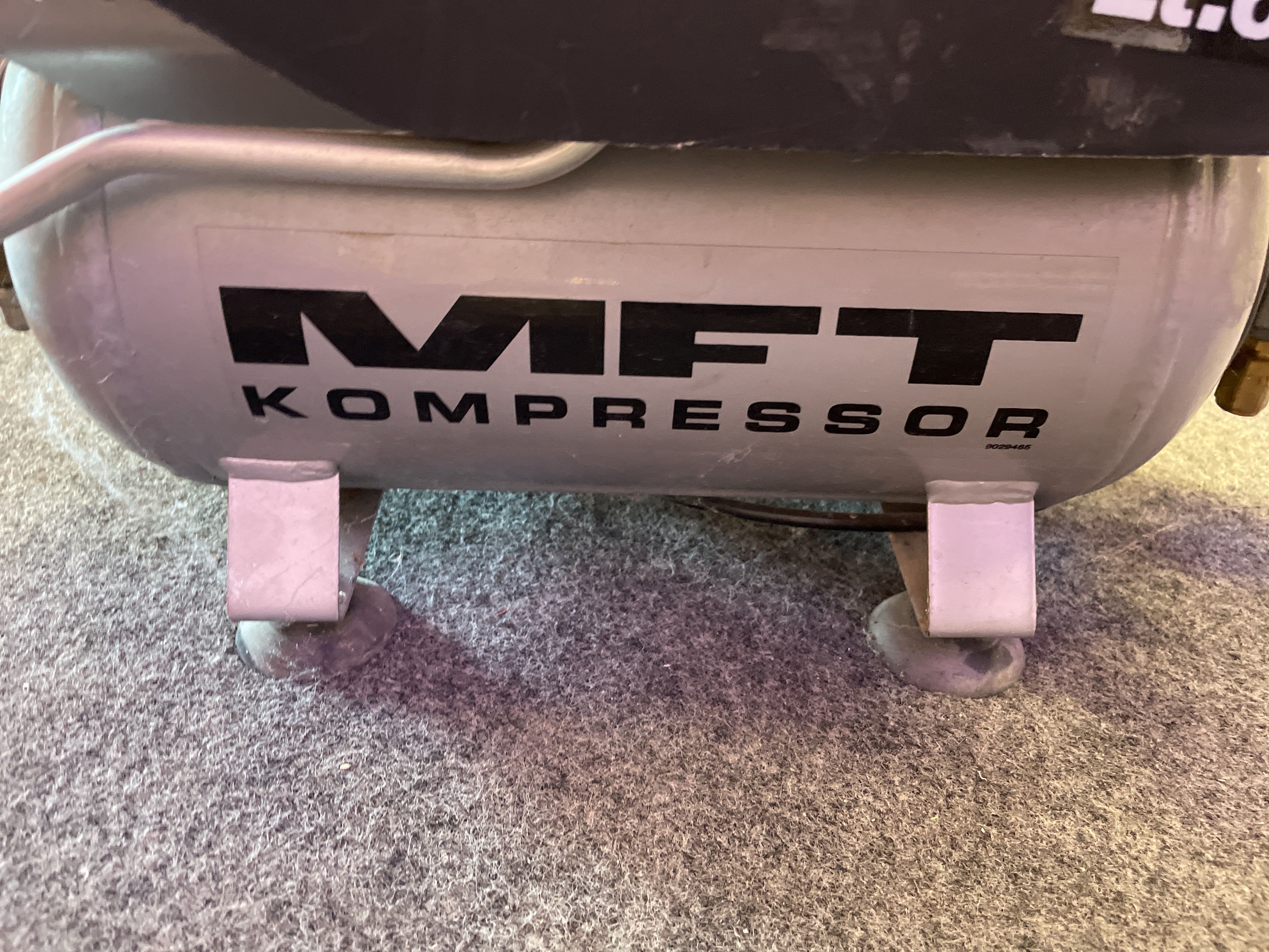 Kompressor MFT, 8 bar - Auktioner online - Nätauktioner ...