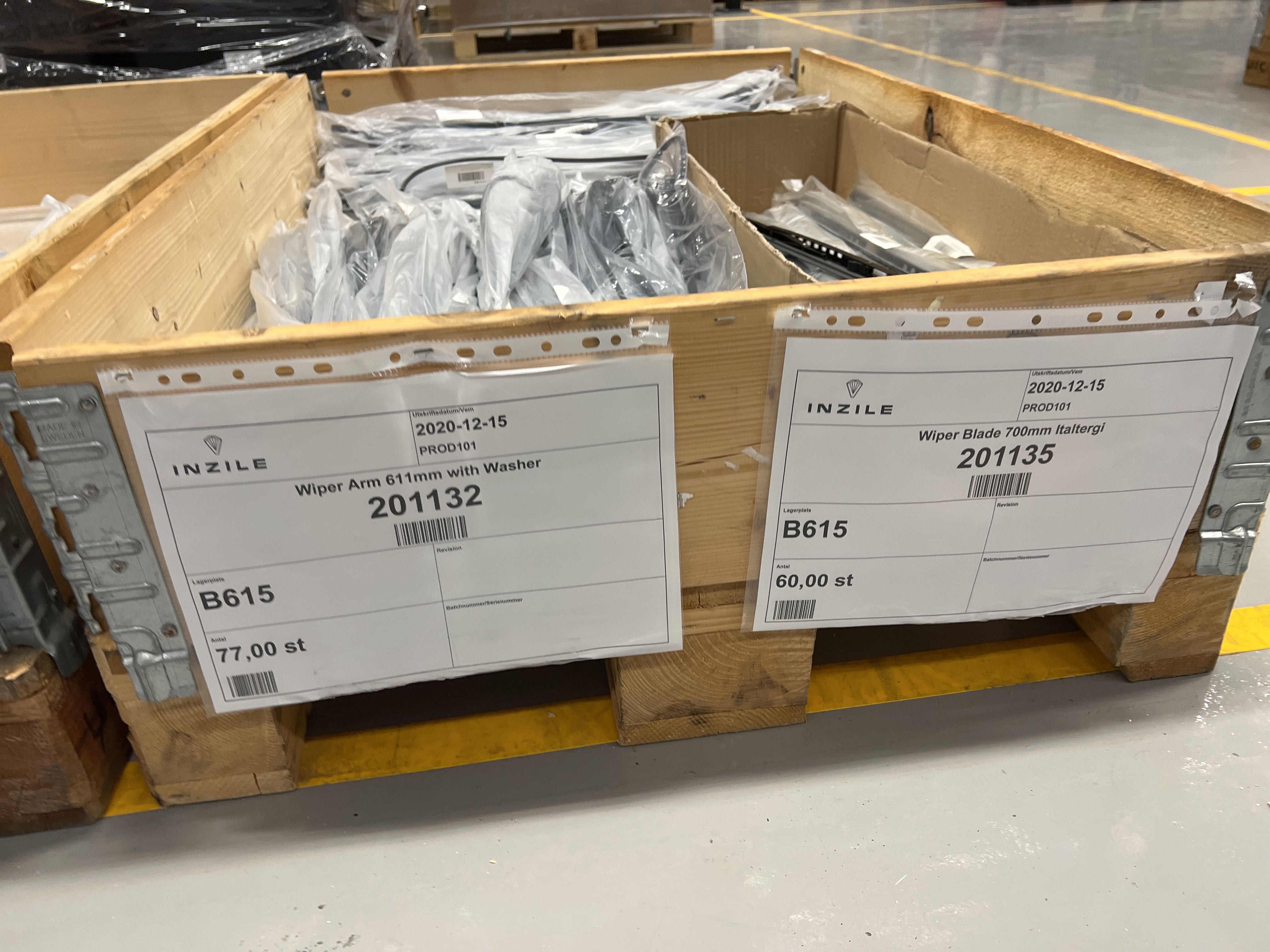 3 pallets with windscreen wipers, motors and brackets - PS Auction - We ...