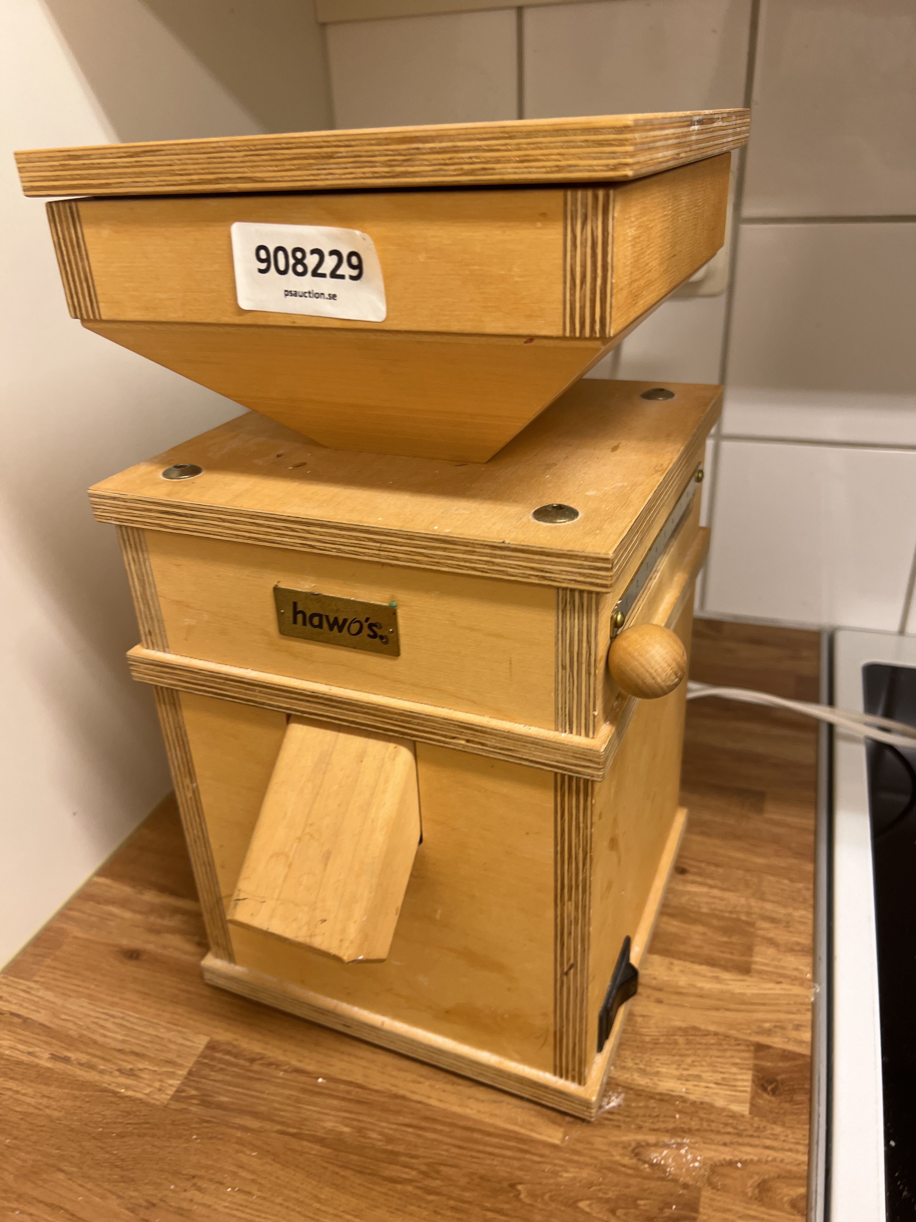 Kvarn Hawos Billy 100 - Auktioner online - Nätauktioner ...