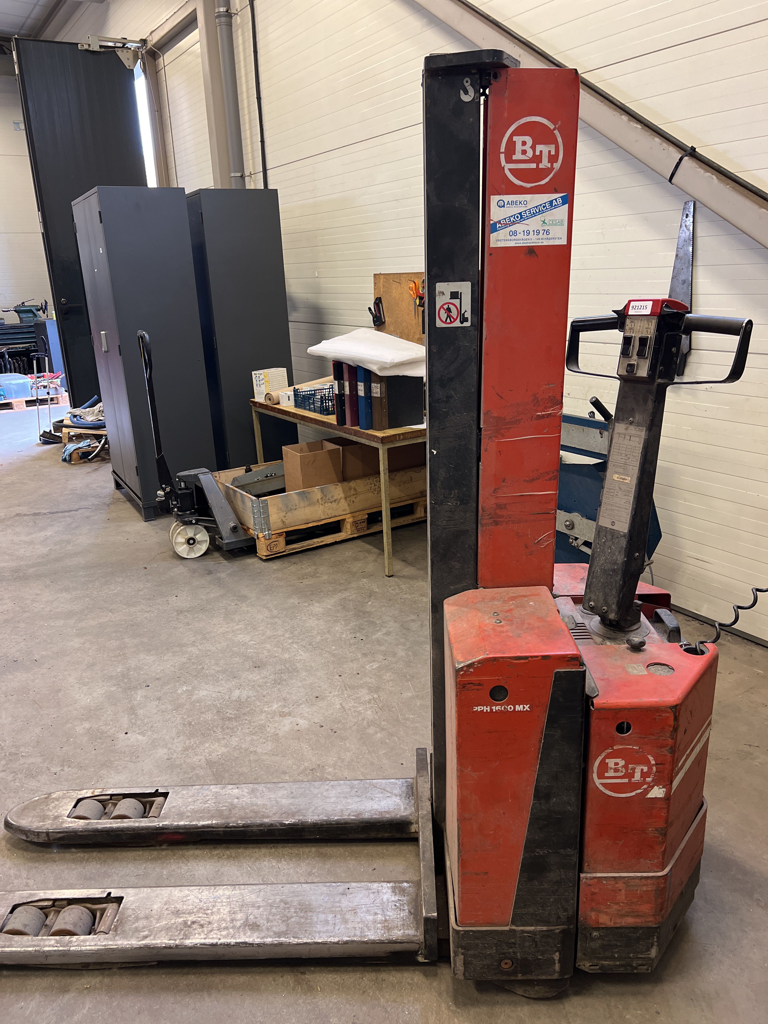 Elektrisk pallyftare, BT, PPH1600 MX - Reperationsobjekt - Auktioner ...