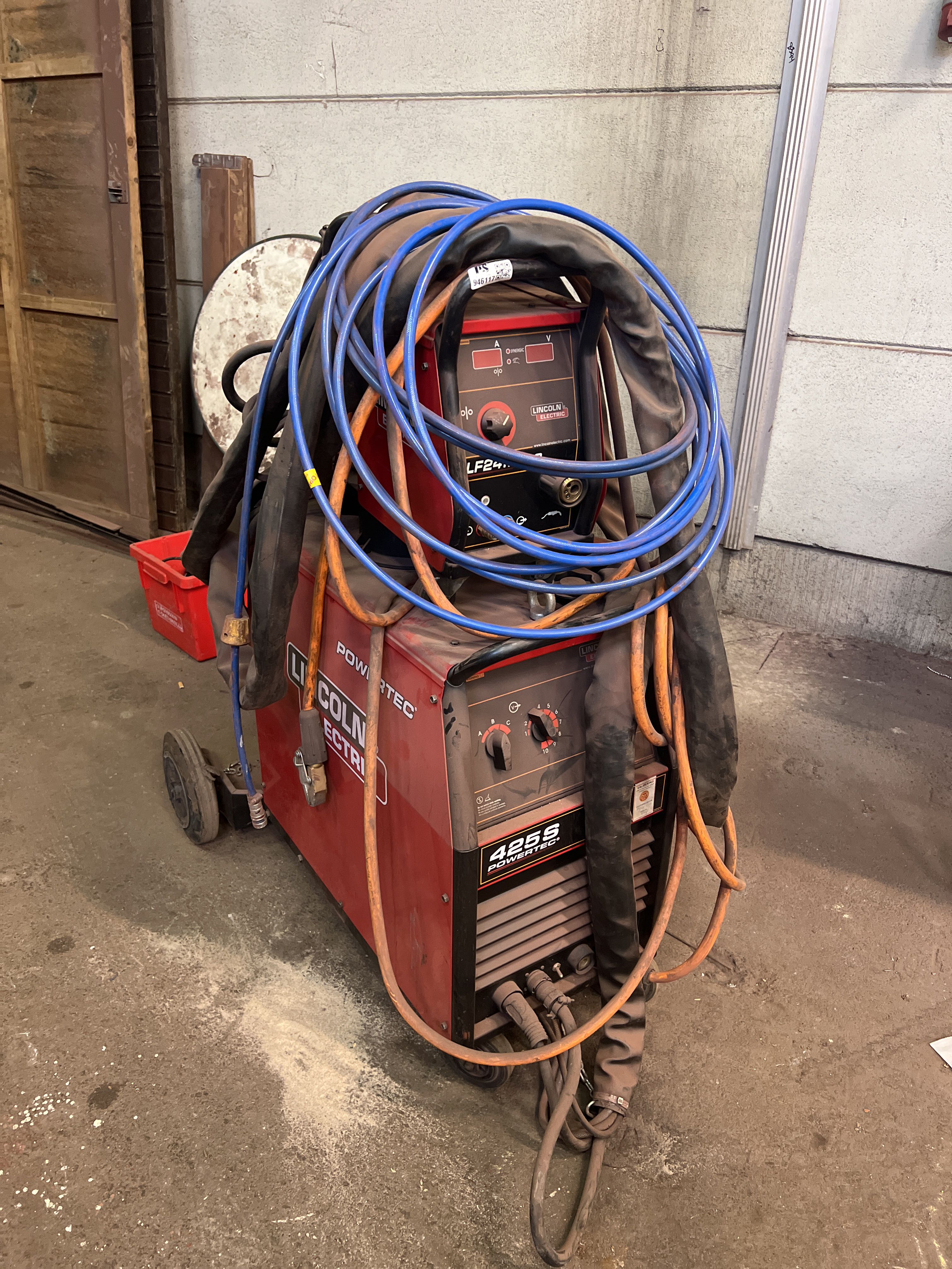 Wire weld Lincoln 425s - PS Auction - We value the future - Largest in ...