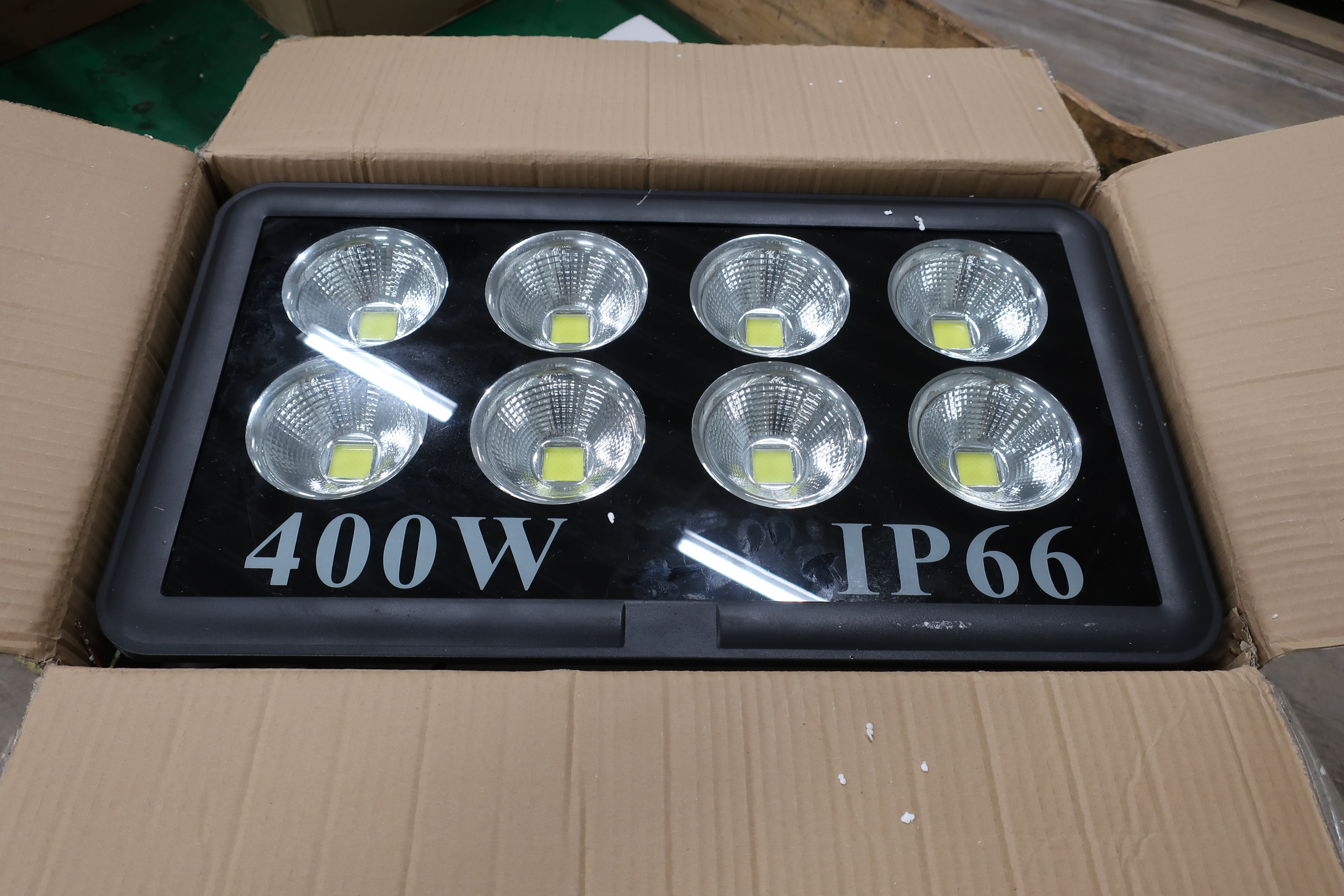 LED Spotlight 400W COB - PS Auction - We value the future - Largest in ...