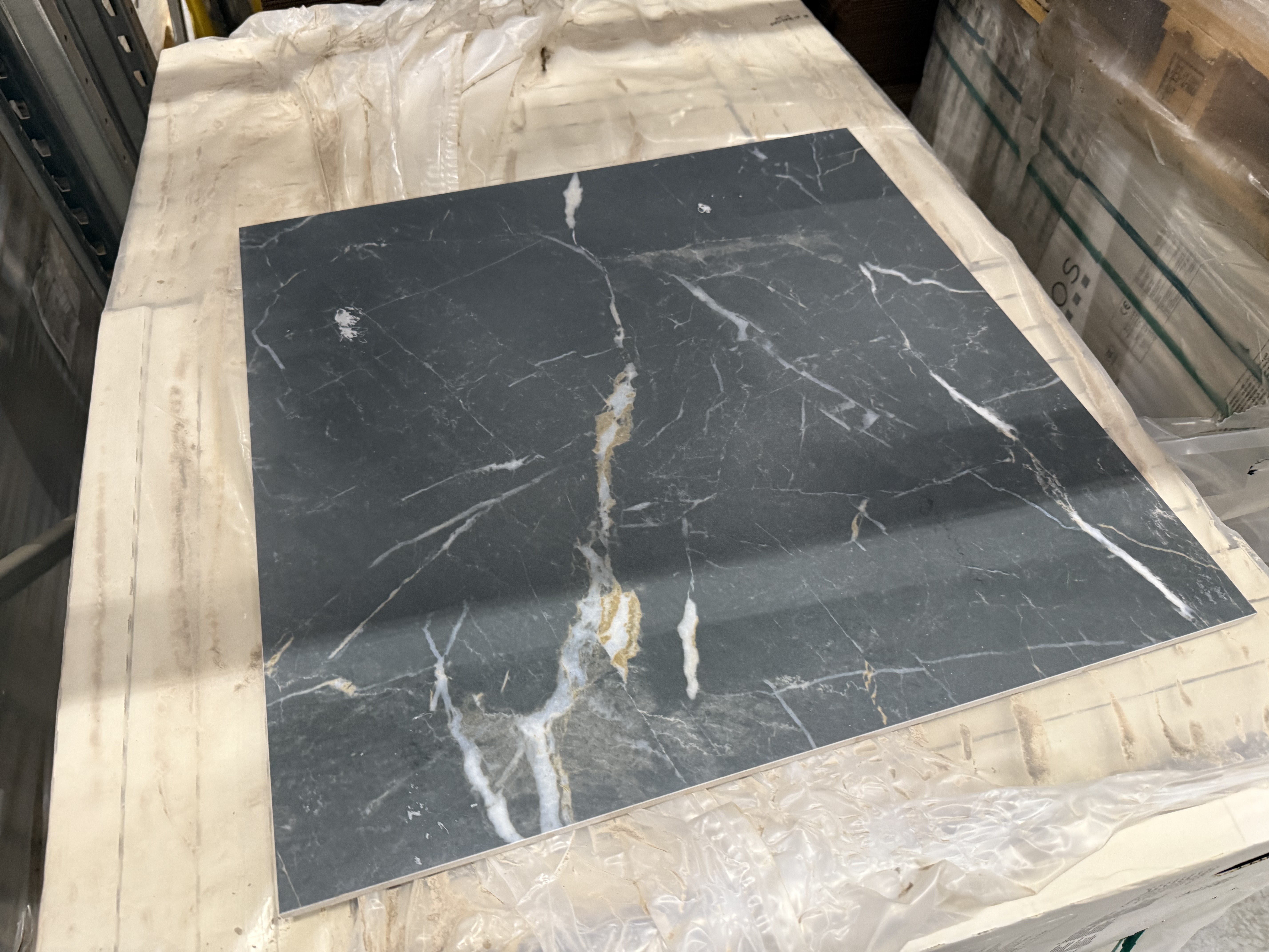 Saint Laurent granite ceramic 45 square meters, 60x60 cm - PS Auction ...