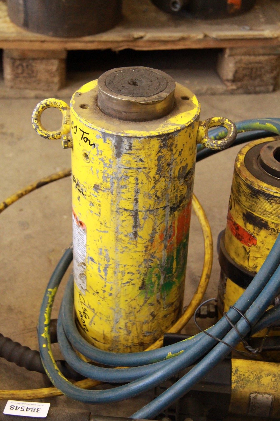 Hydrauliska Handpumpar, Enerpac, med 2 st domkrafter. - Auktioner ...