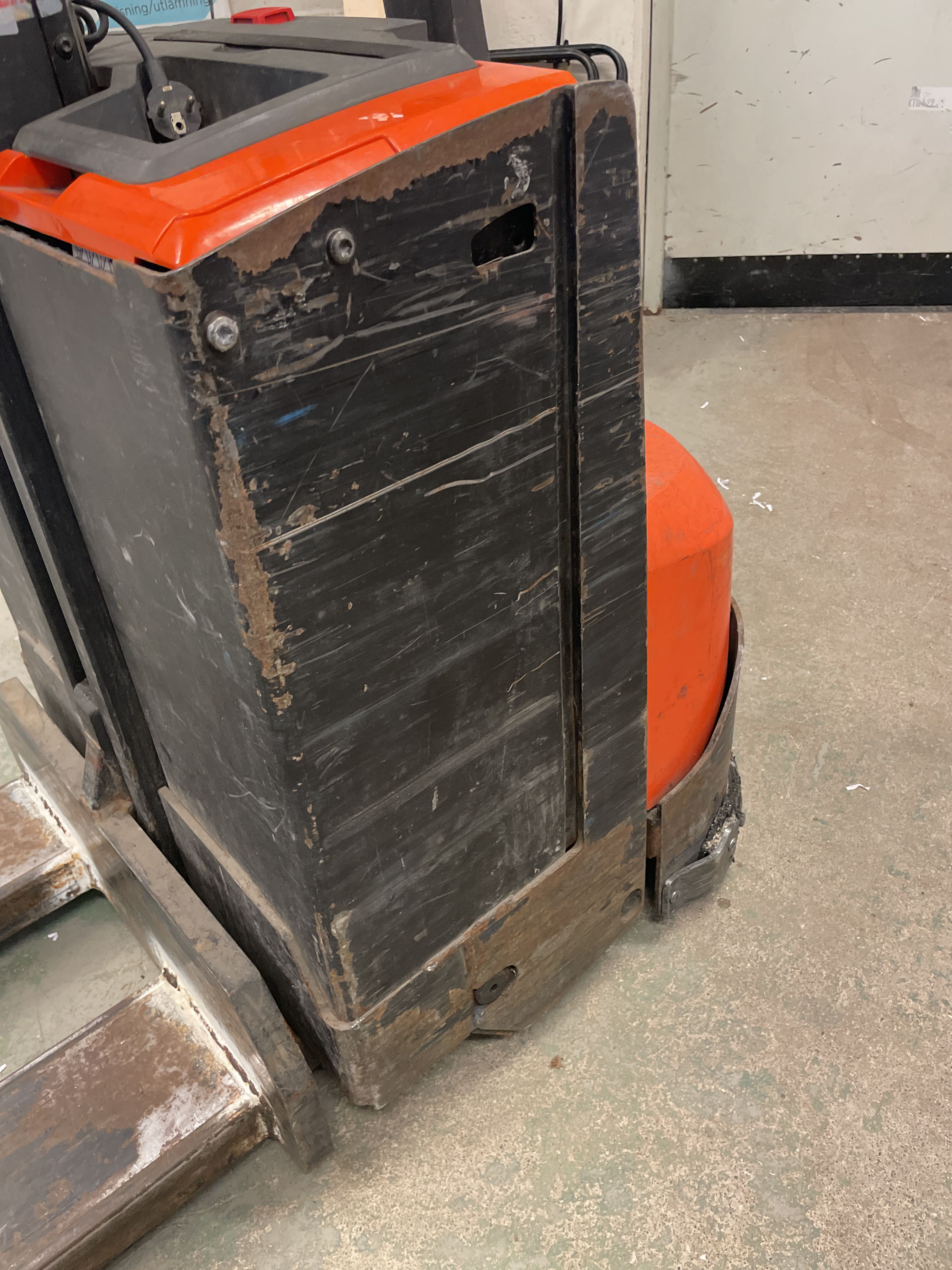 BT SWE080L Led stacker - PS Auction - We value the future - Largest in ...