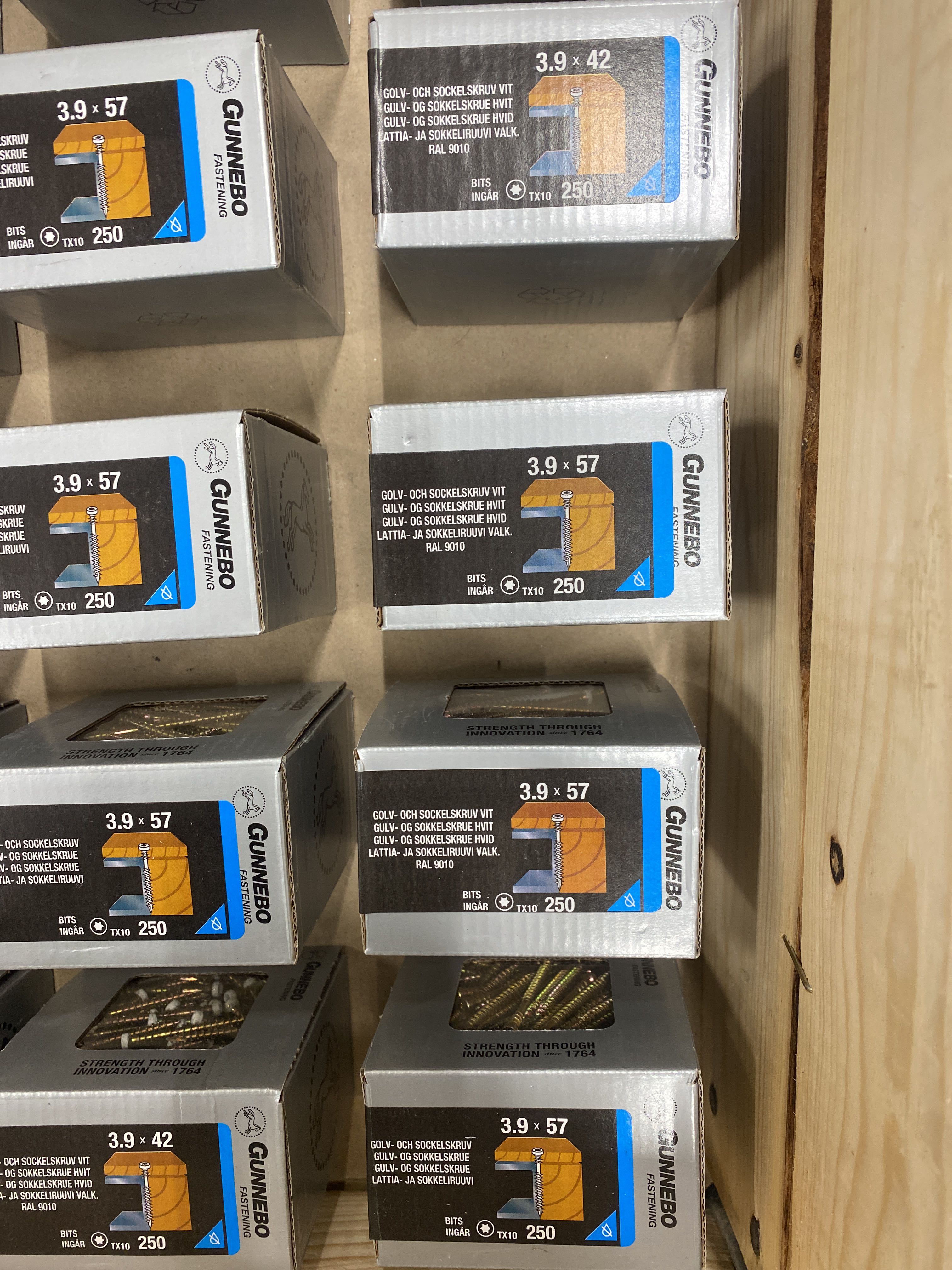 Skruvsortiment Gunnebo - Auktioner online - Nätauktioner ...