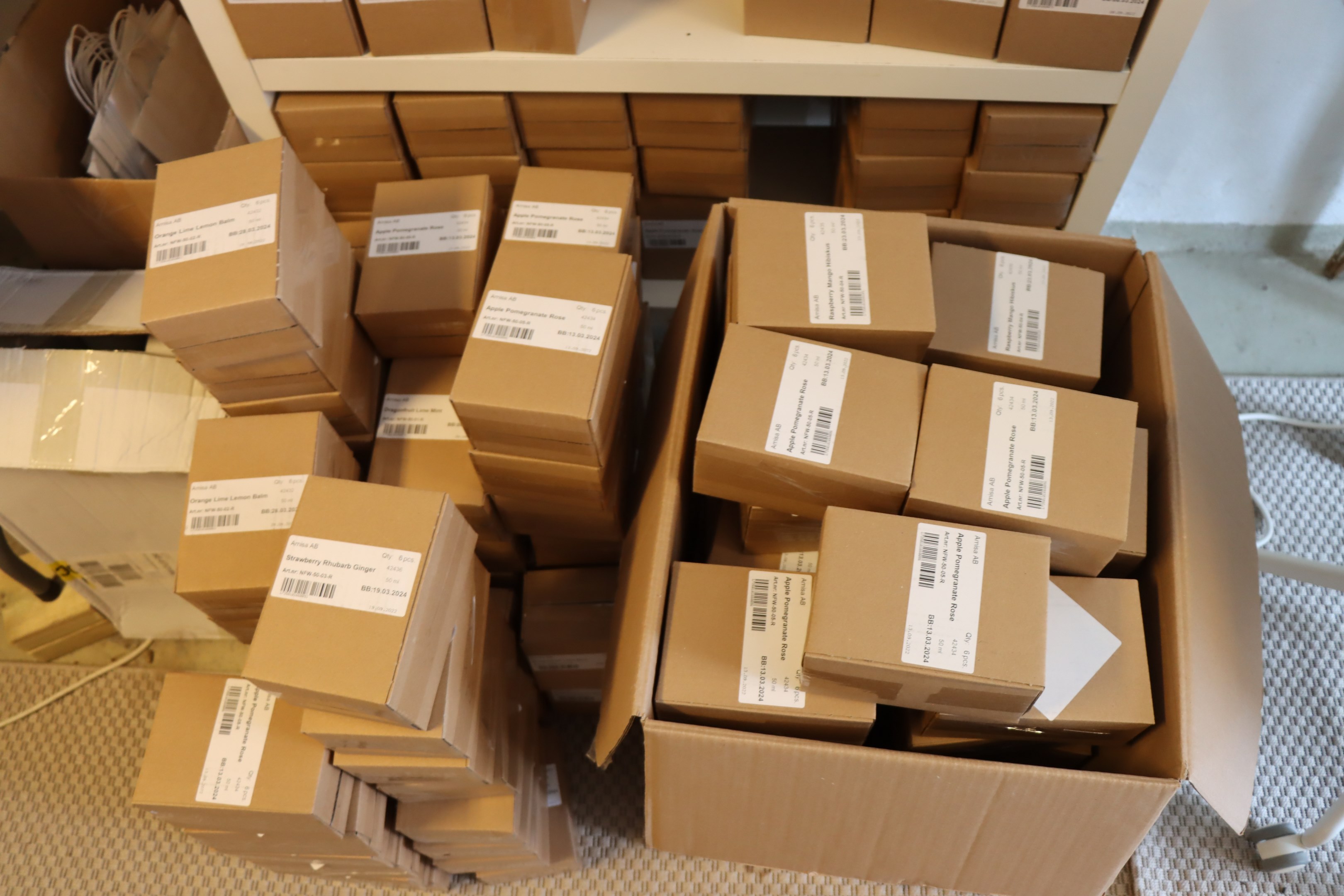 1700 st Flaskor Aqua Gustus 50ml - Auktioner online - Nätauktioner ...