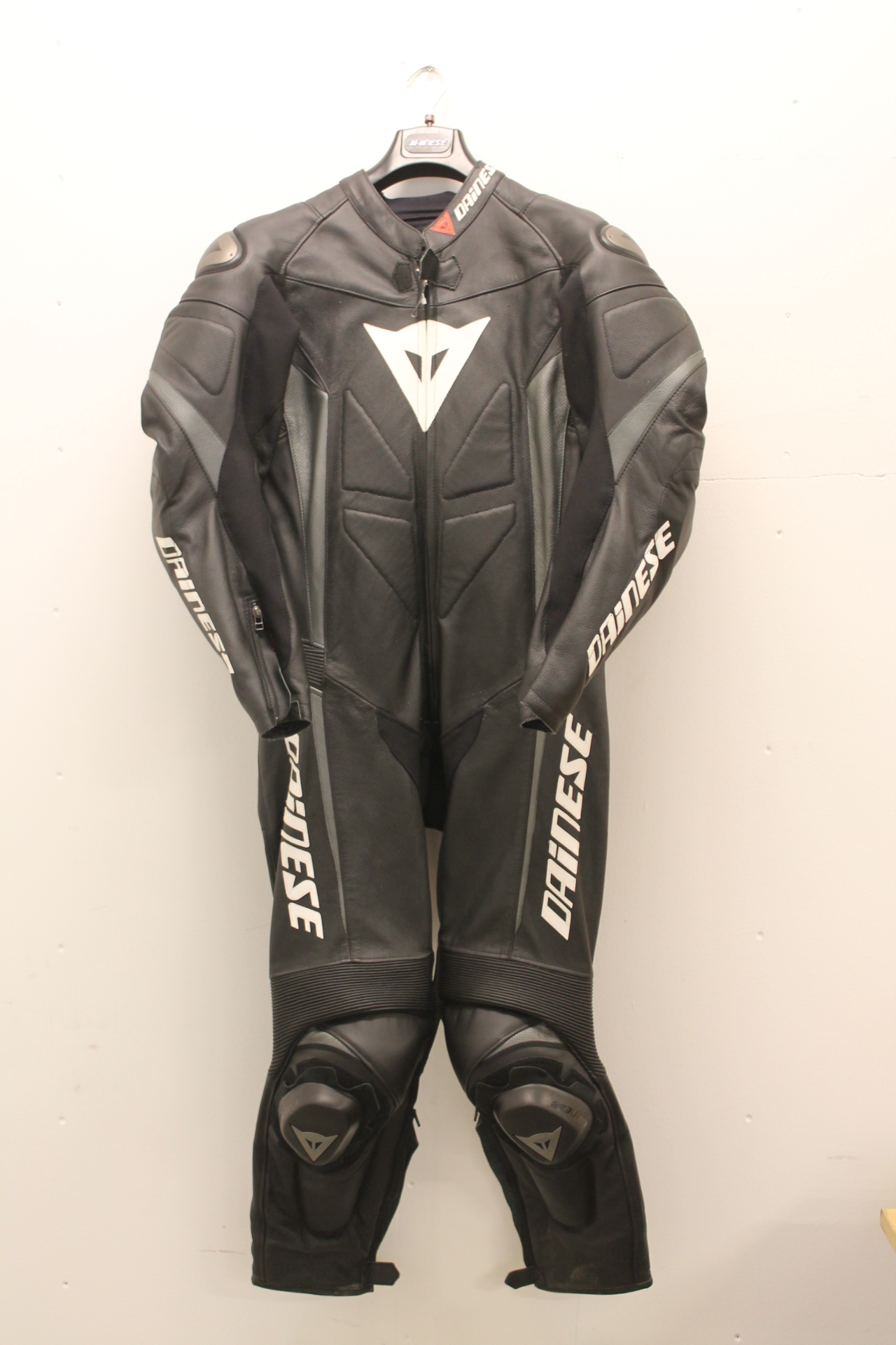 Leather stand Dainese Crono (NEW) - PS Auction - We value the future ...