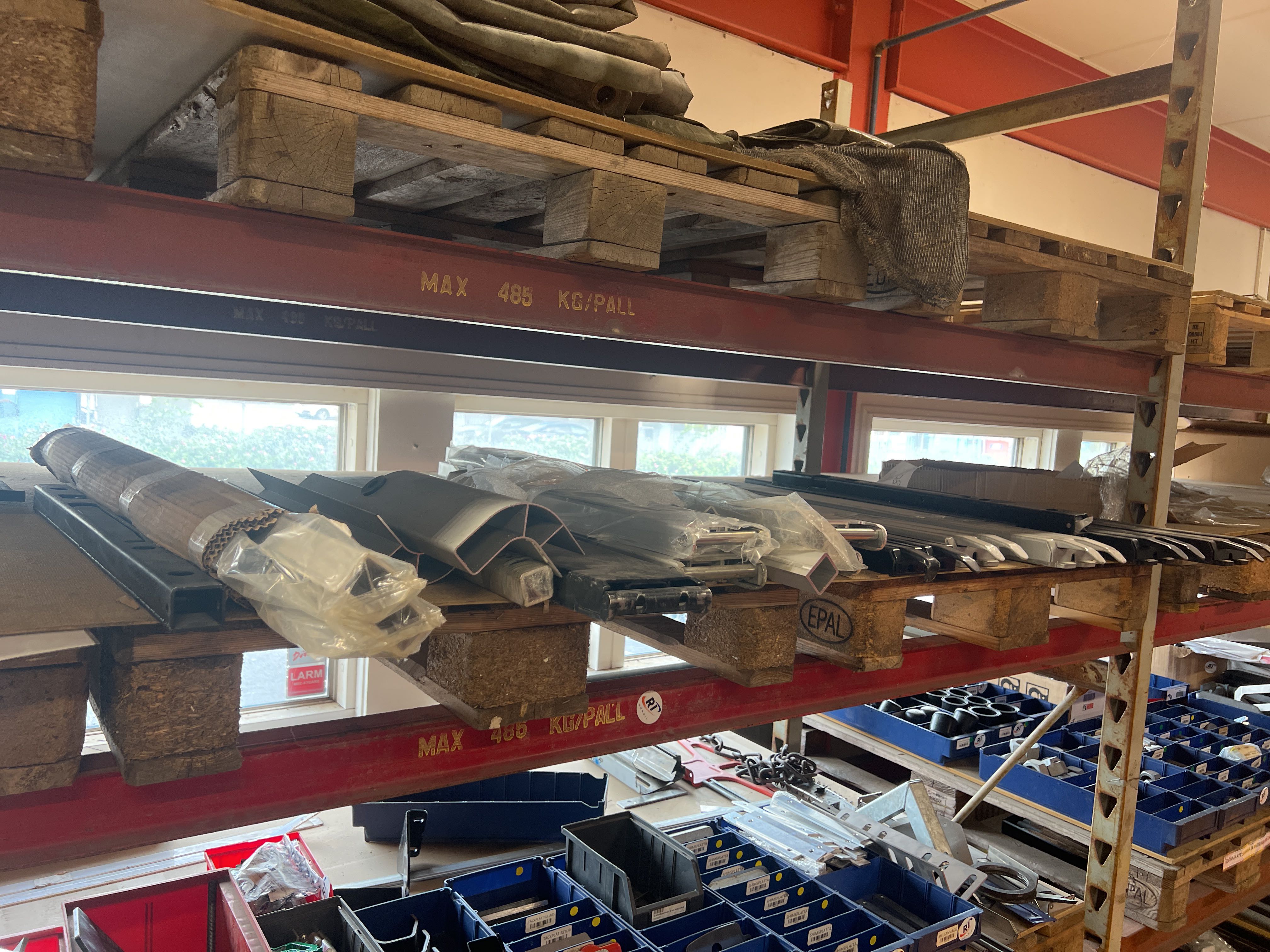 Stort lager till bilverkstad - Auktioner online - Nätauktioner & Konkursauktioner | PS Auction