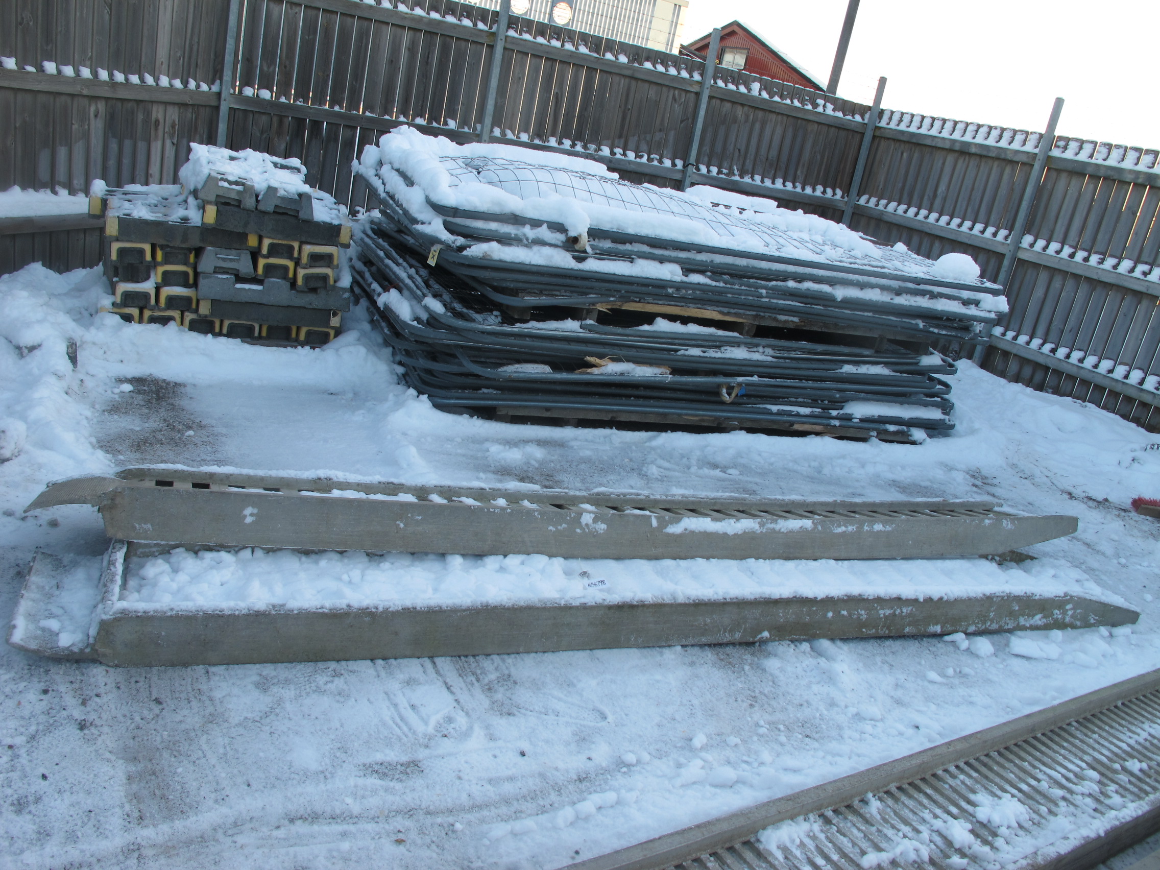 ALU Drive Ramps - PS Auction - We value the future - Largest in net ...