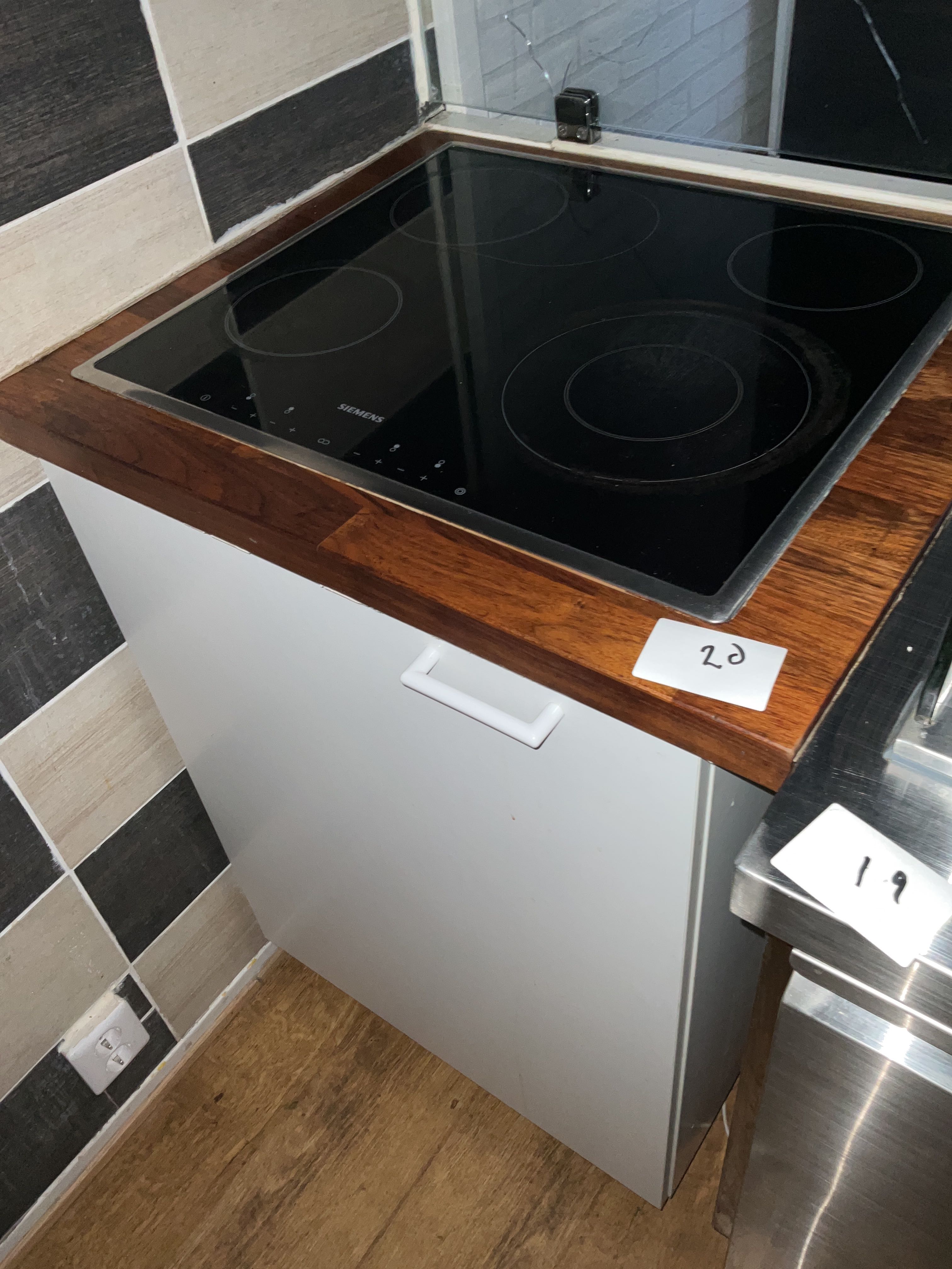 Spis och fläkt kåpa - Auktioner online - Nätauktioner ...