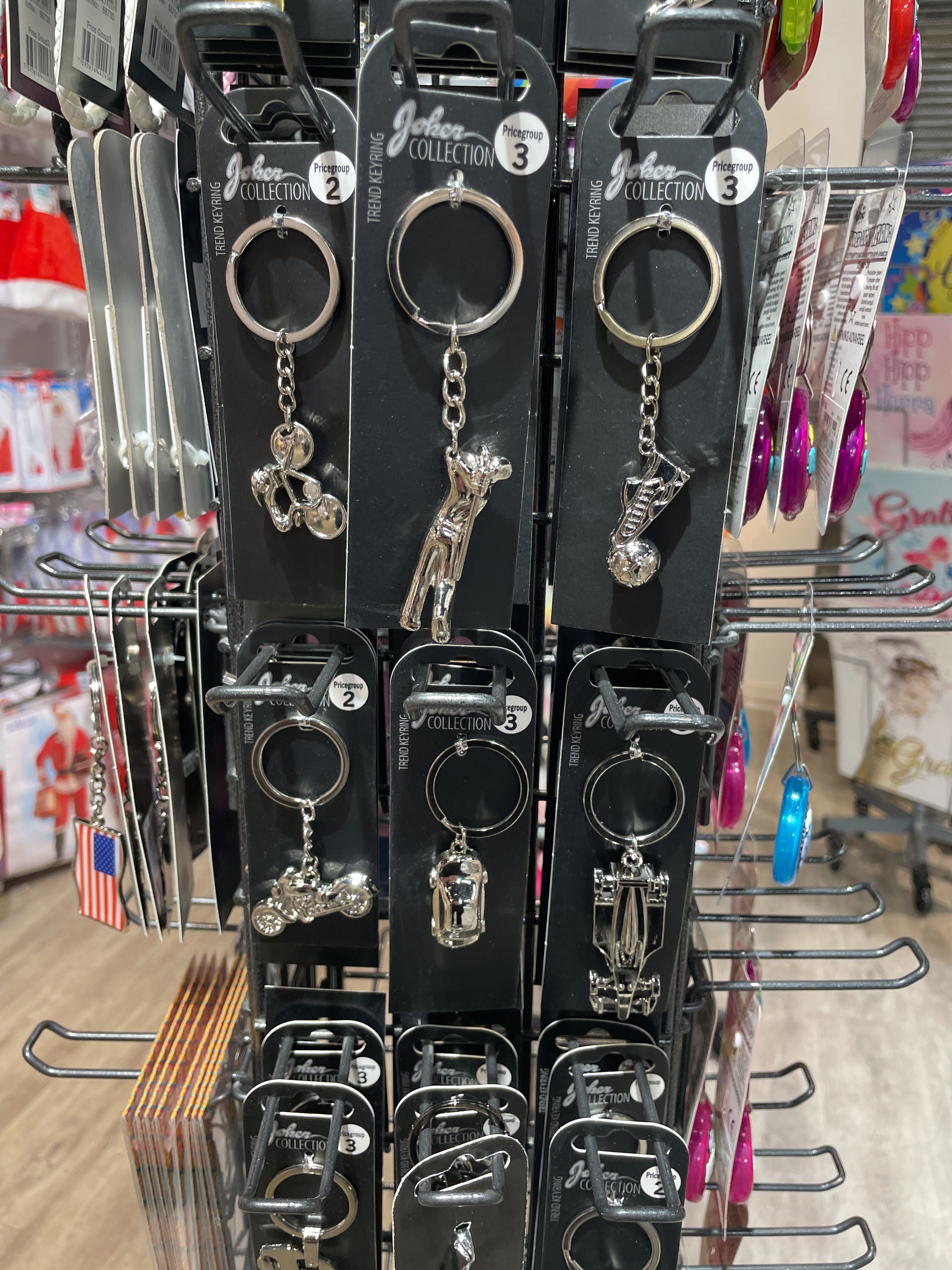 1st Set - Lot of Key Rings in different models - PS Auction - We value ...