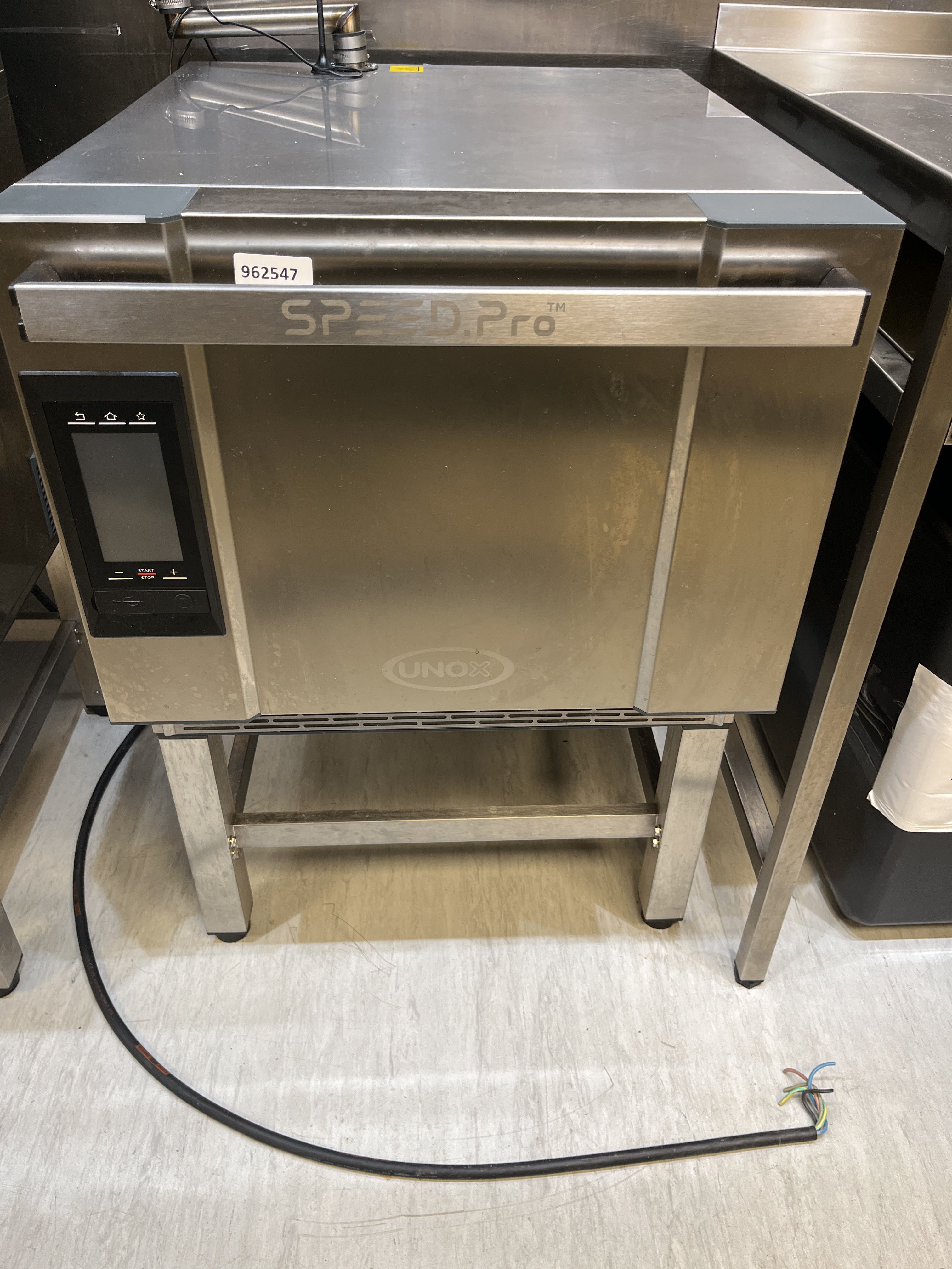 UnoX Speed.Pro Ugn 60x80x53 cm - Auktioner online - Nätauktioner ...