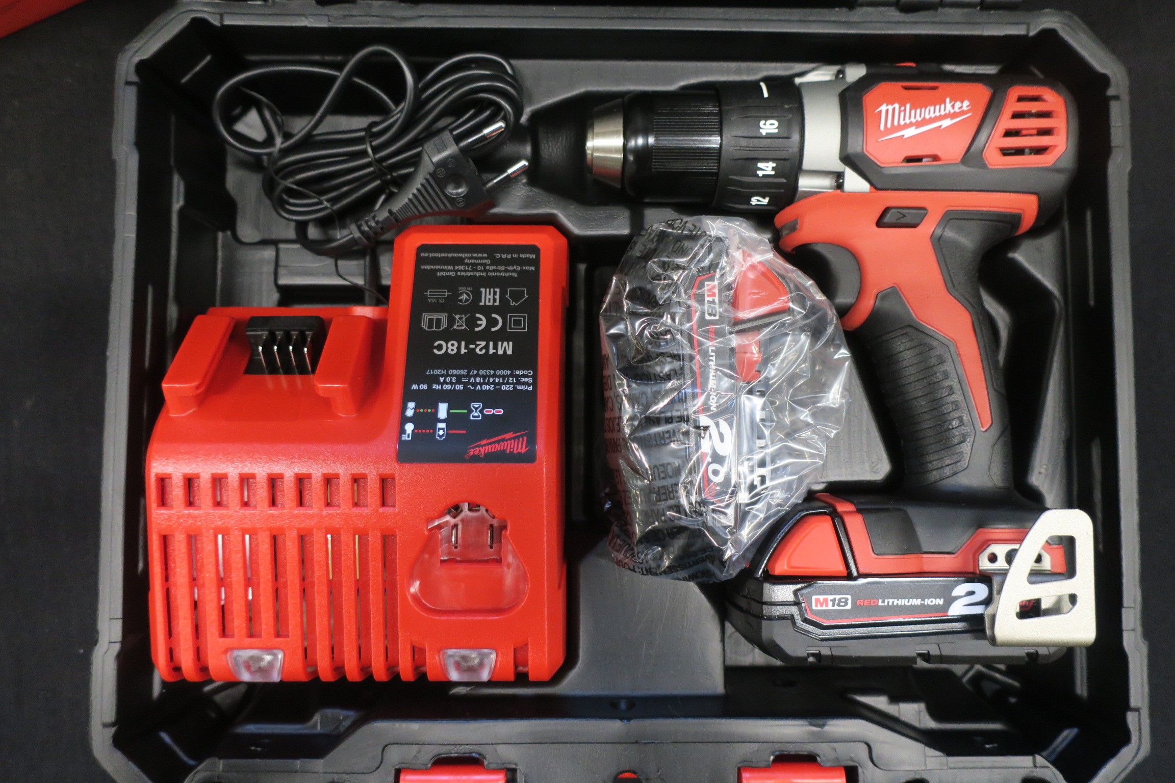 Drill screwdriver Milwaukee M18 BDD-202C - PS Auction - We value the ...