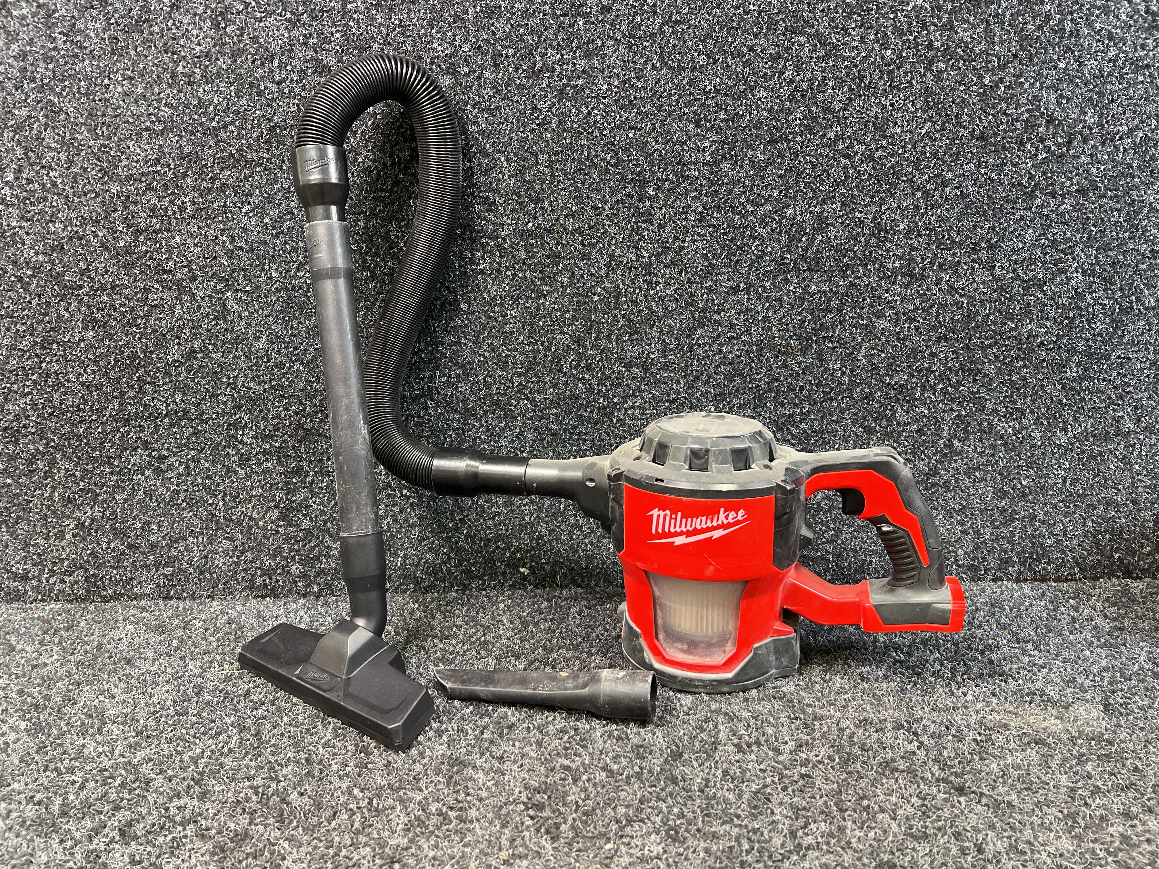 Handdammsugare Milwaukee M18 CV - Auktioner online - Nätauktioner ...