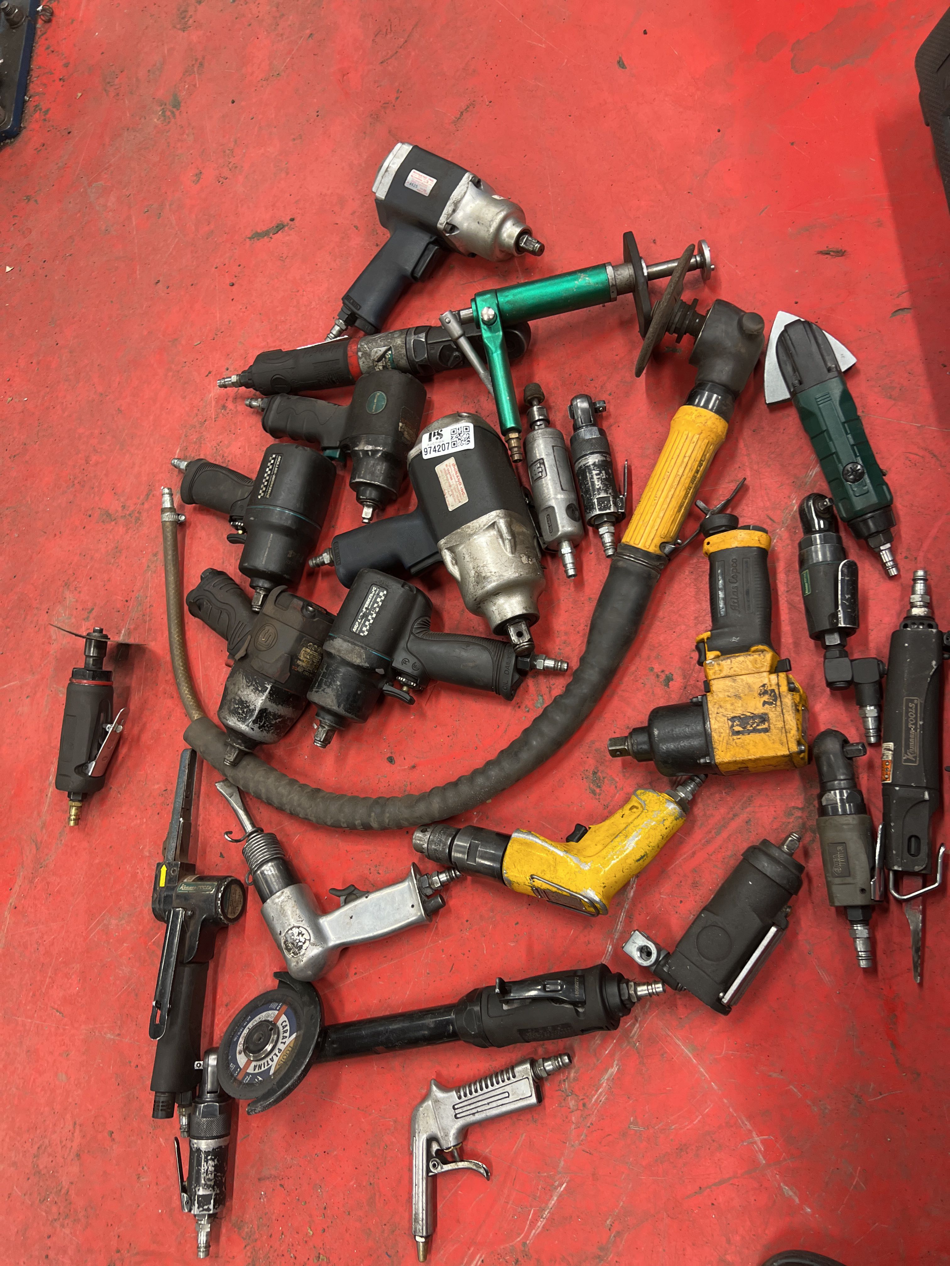 Various air hand tools, 23 pieces - PS Auction - We value the future ...