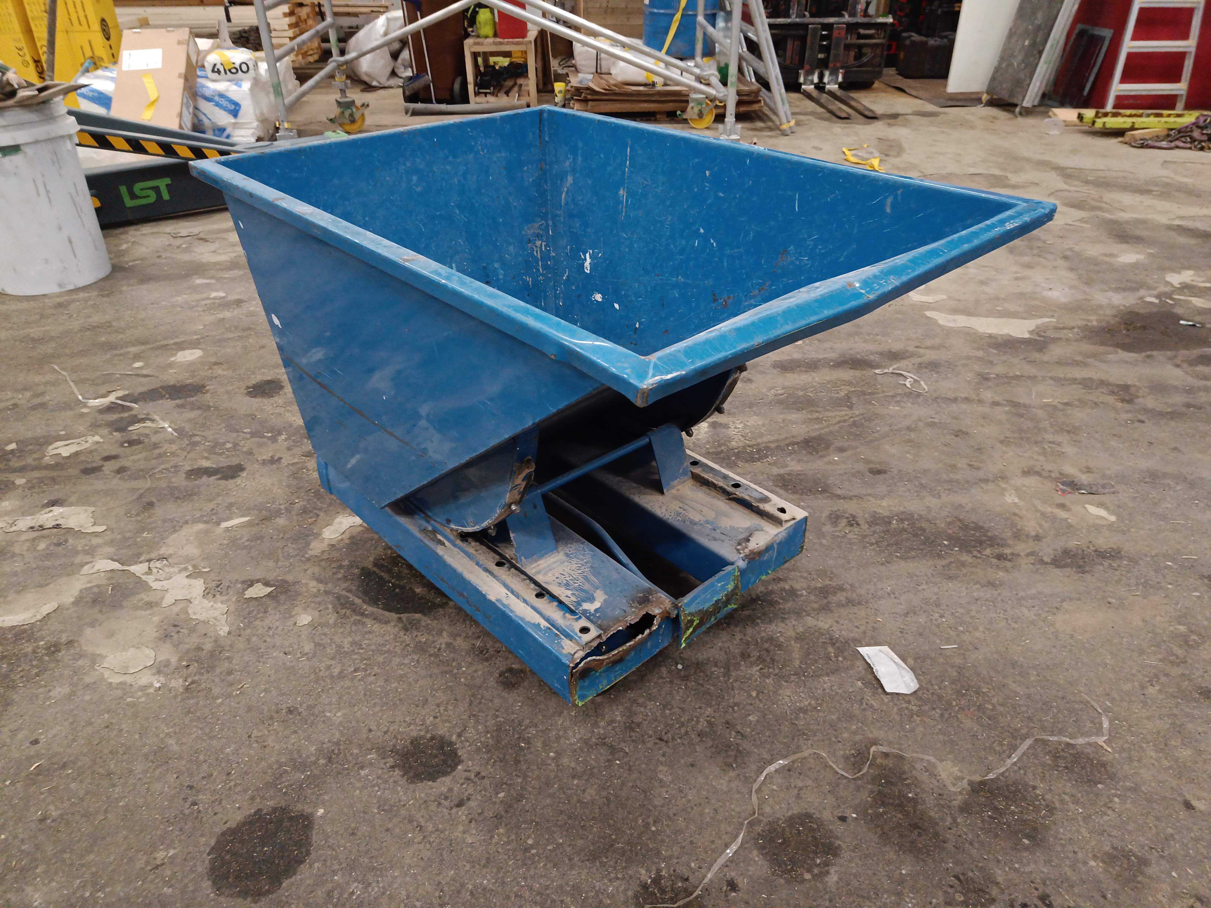 Waste container Tippable - PS Auction - We value the future - Largest ...