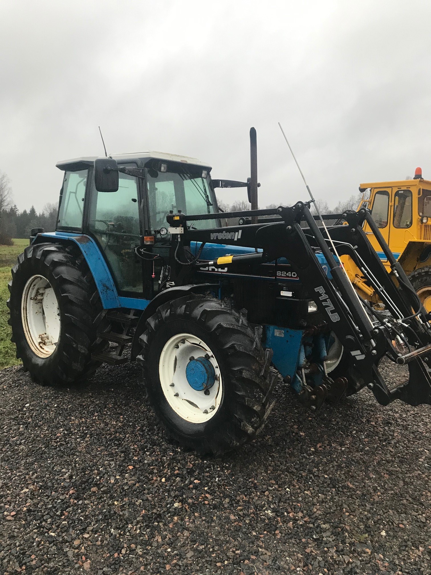 Ford 8240 tractor - 93 - PS Auction - We value the future - Largest in ...