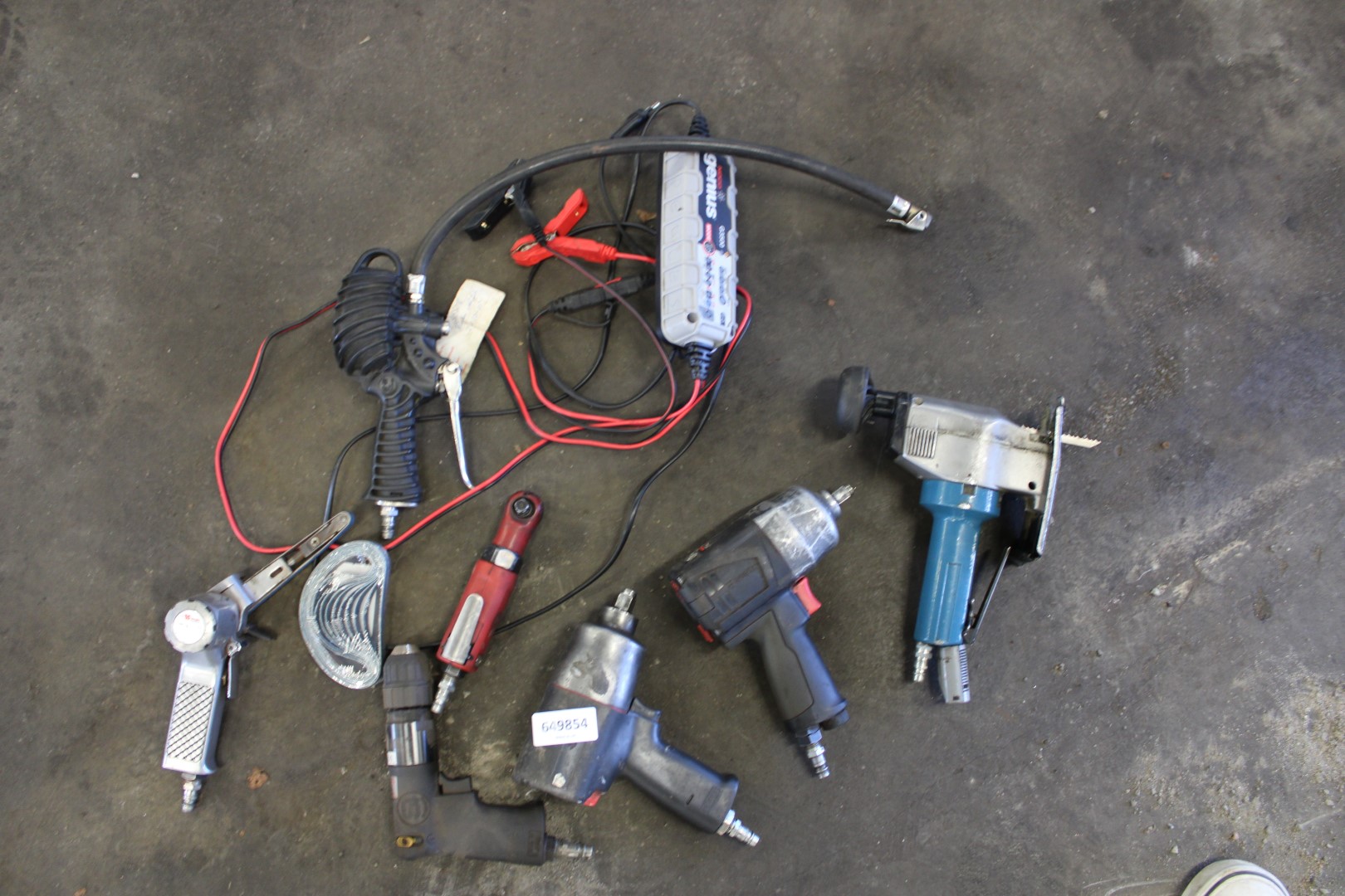 Pneumatic tools & battery chargers - PS Auction - We value the future ...