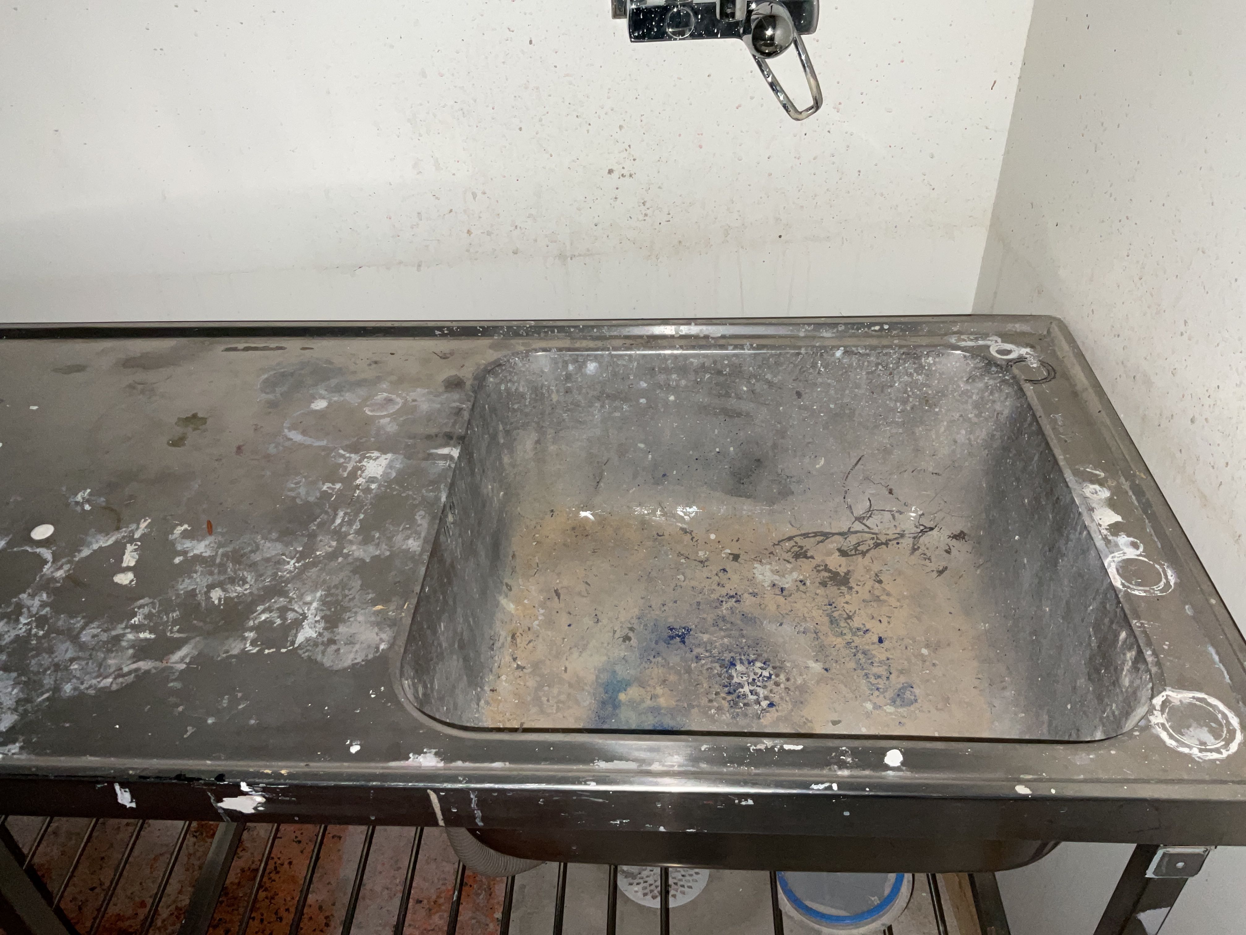 Stainless bench with hob and mixer - PS Auction - We value the future ...