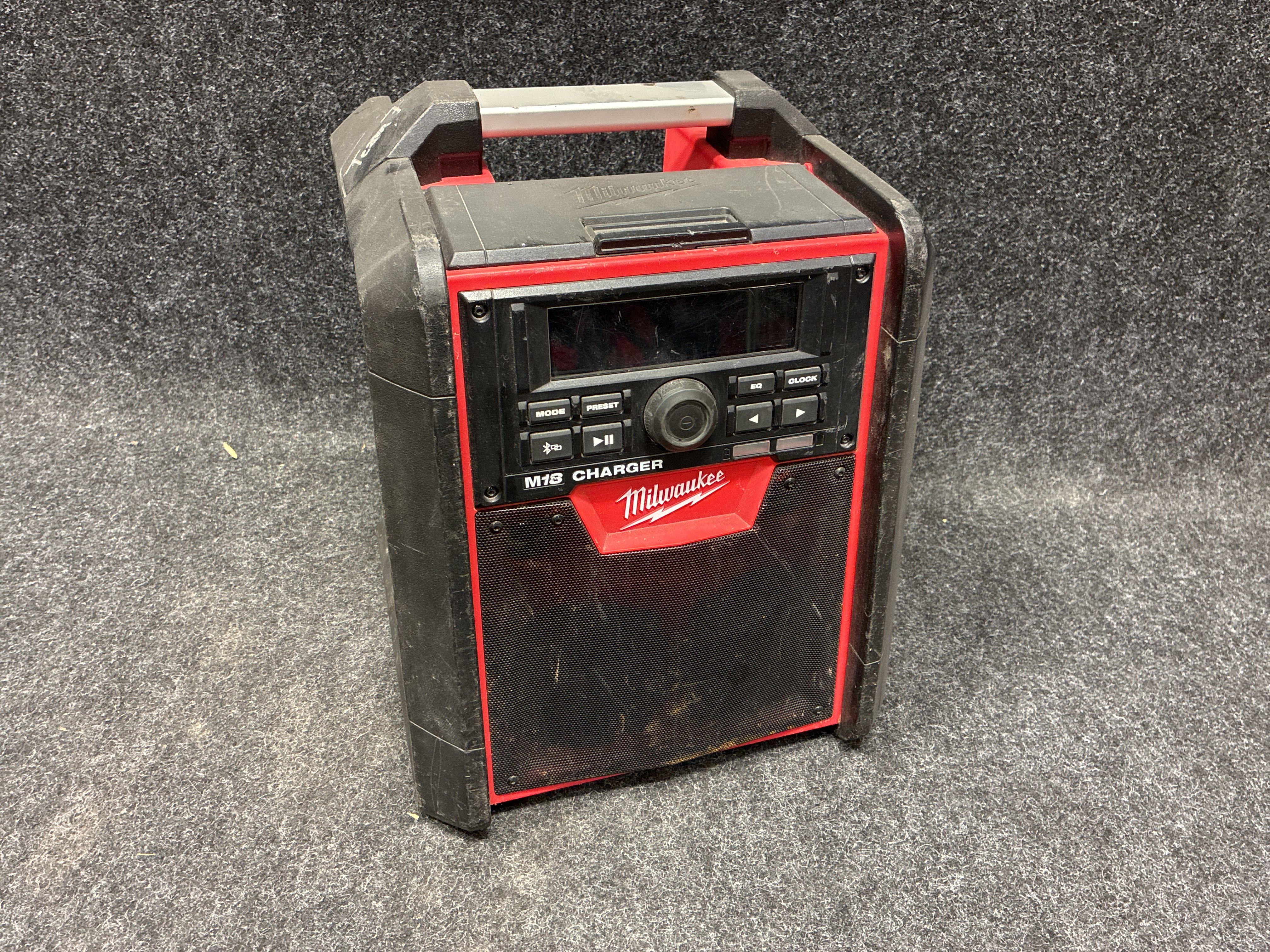 Byggradio Milwaukee M18 RC - Auktioner online - Nätauktioner ...