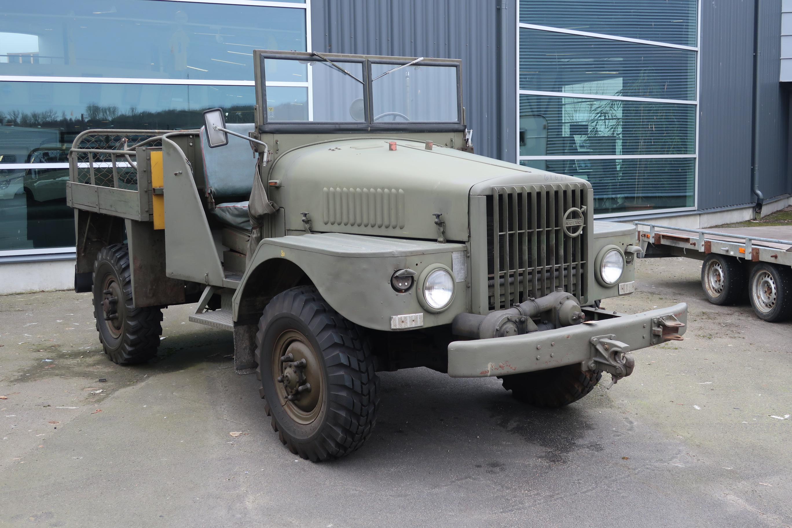 Volvo military vehicles - PS Auction - We value the future - Largest in ...
