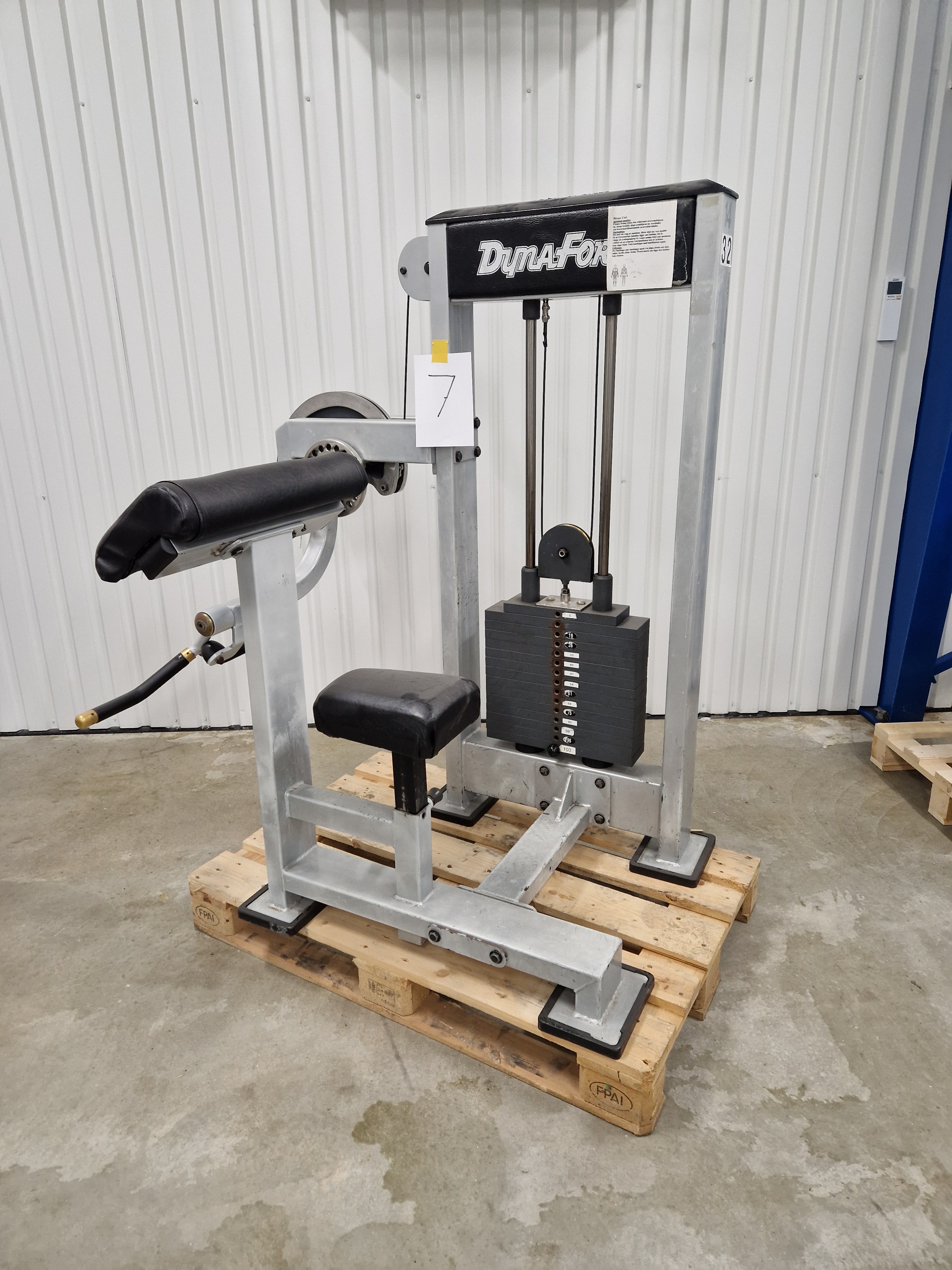 Dynaforce bicepscurl - Auktioner online - Nätauktioner ...