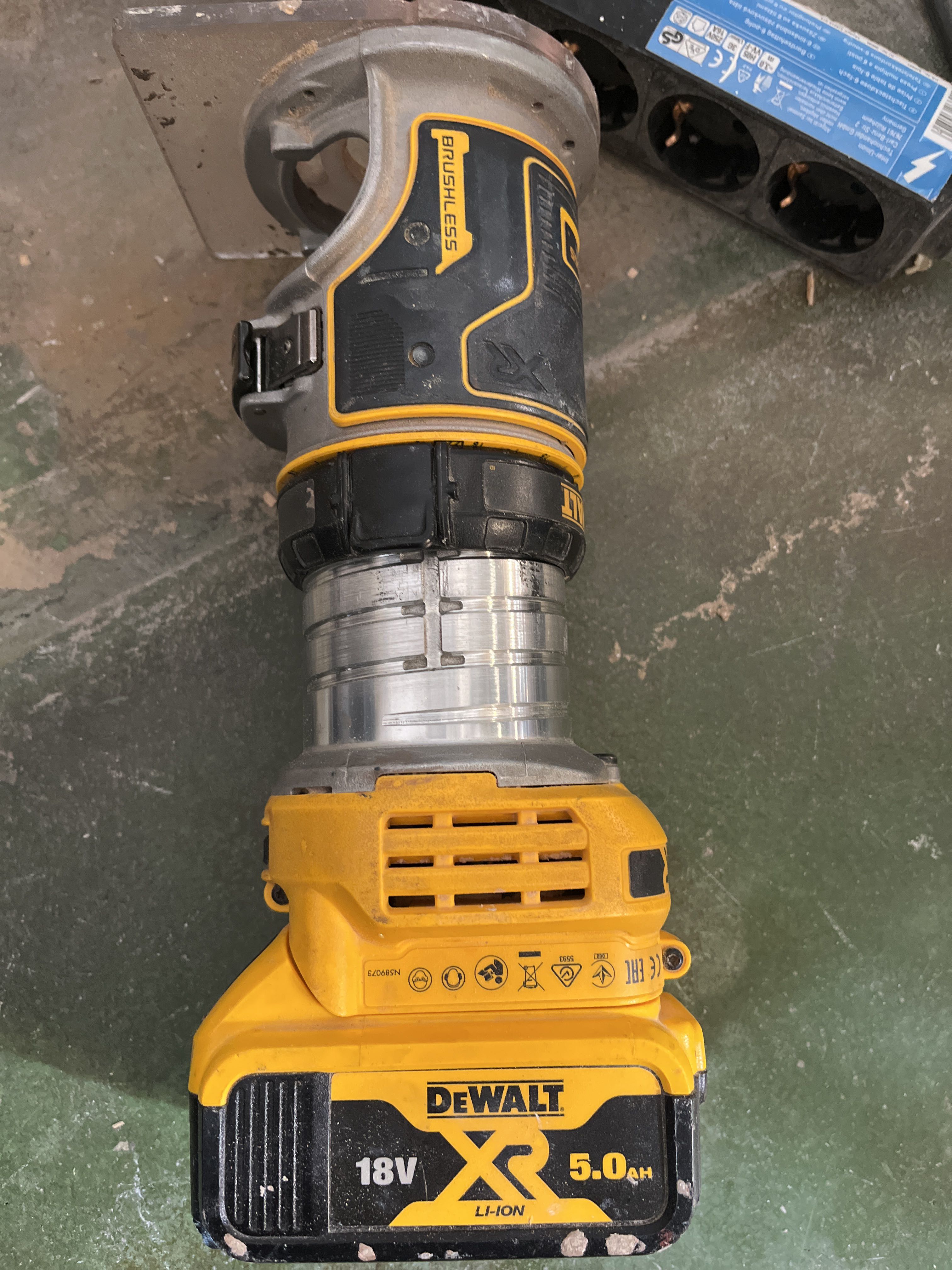 DeWalt Handöverfräs DCW600 - Auktioner online - Nätauktioner ...