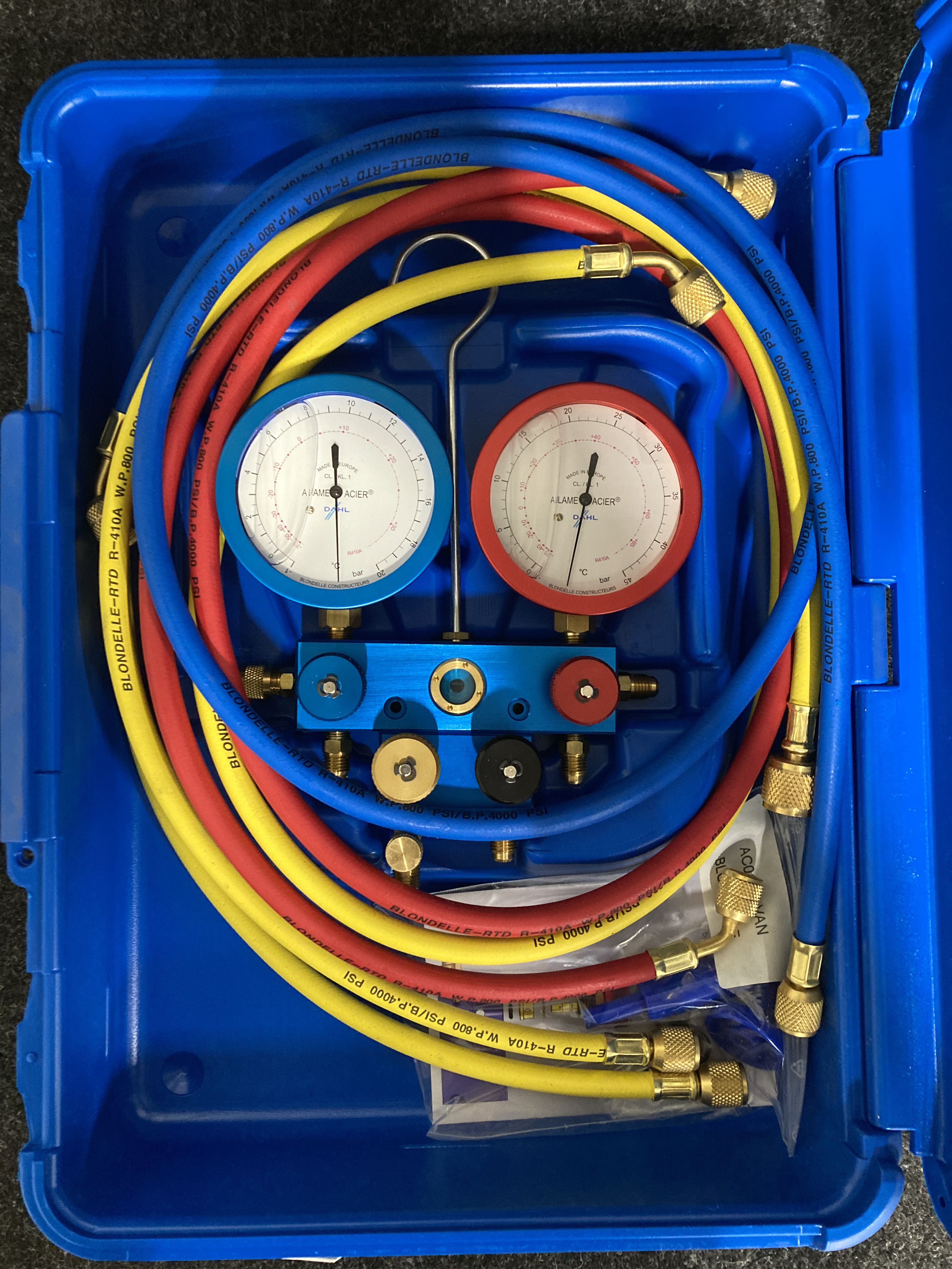 Manometer rack, MANO-RACK R410A 4-WAY, OIL - PS Auction - We value the ...