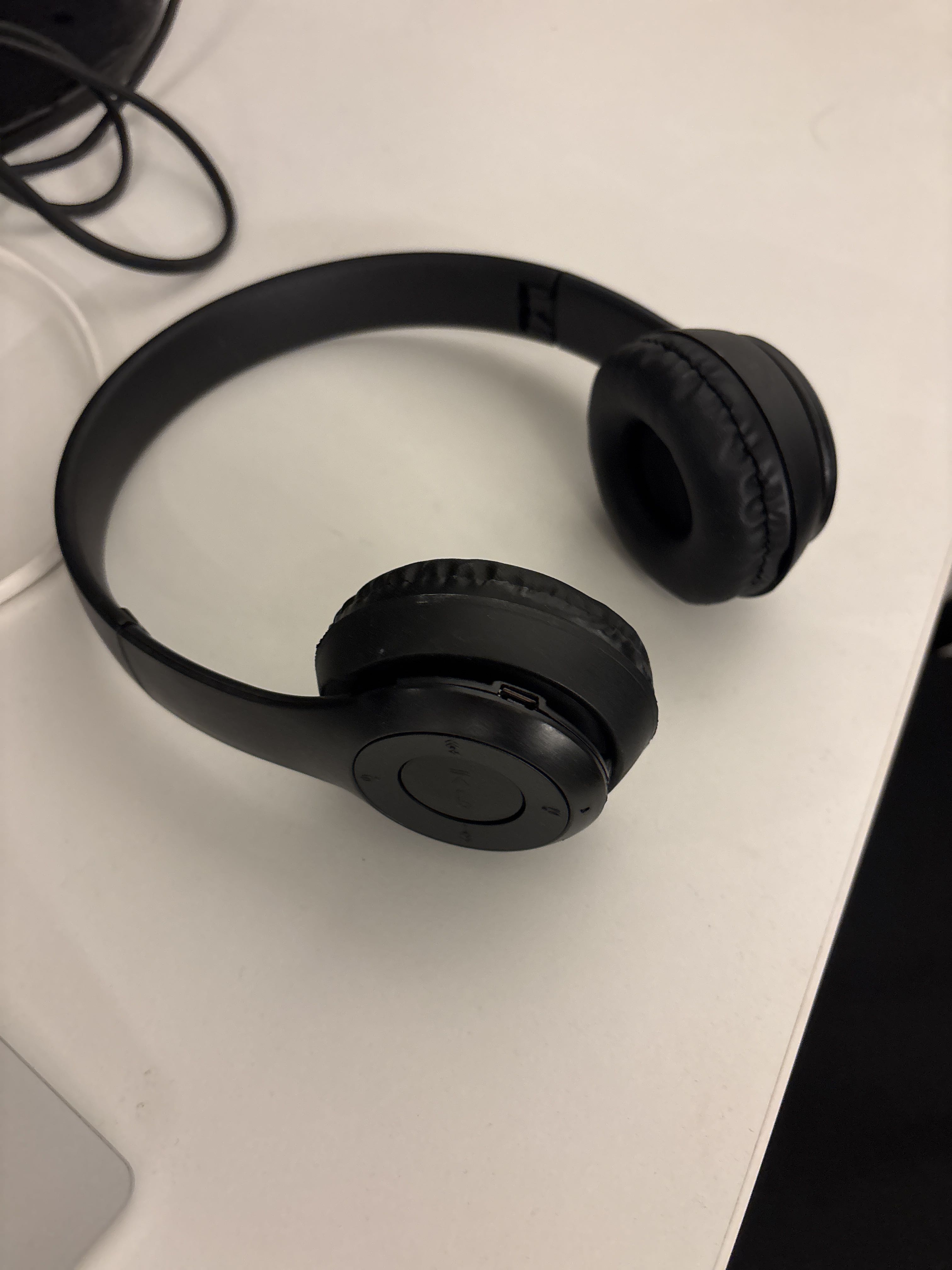 Mac computer + screen + Office group - PS Auction - We value the future ...