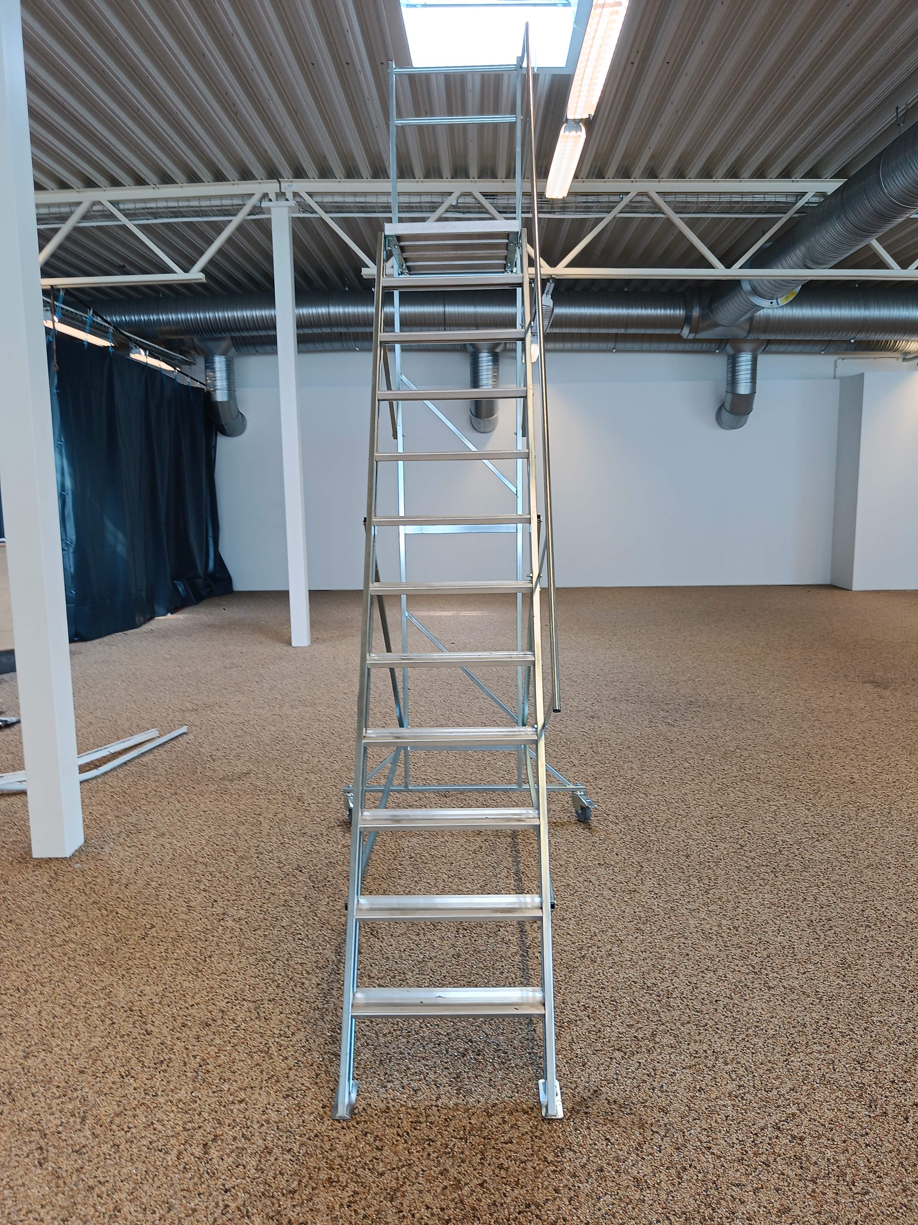 Mobil trappa med lejdare - PS Auction - We value the future - Largest ...