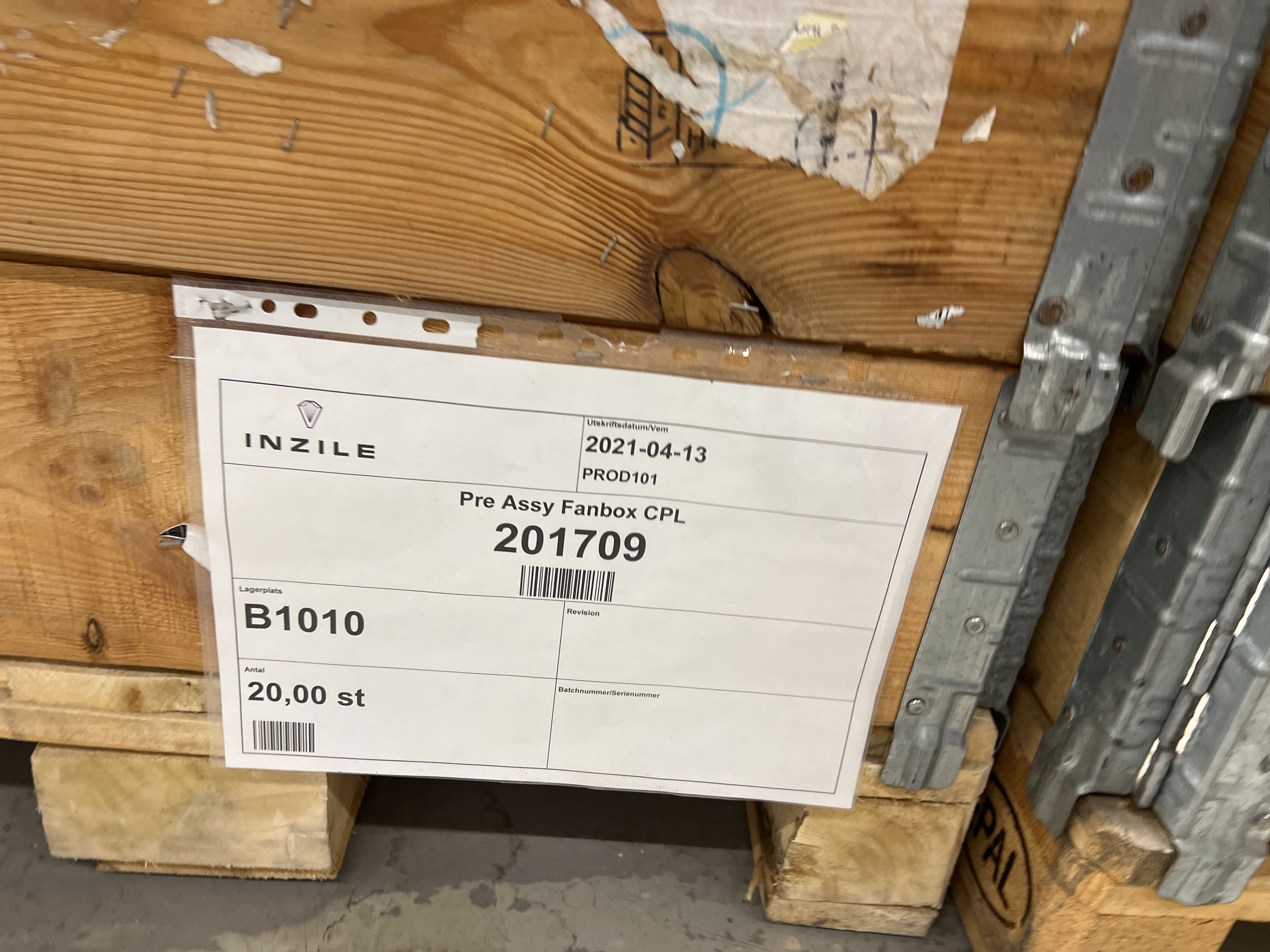 11 pallets with ventilation details for vehicles - PS Auction - We ...