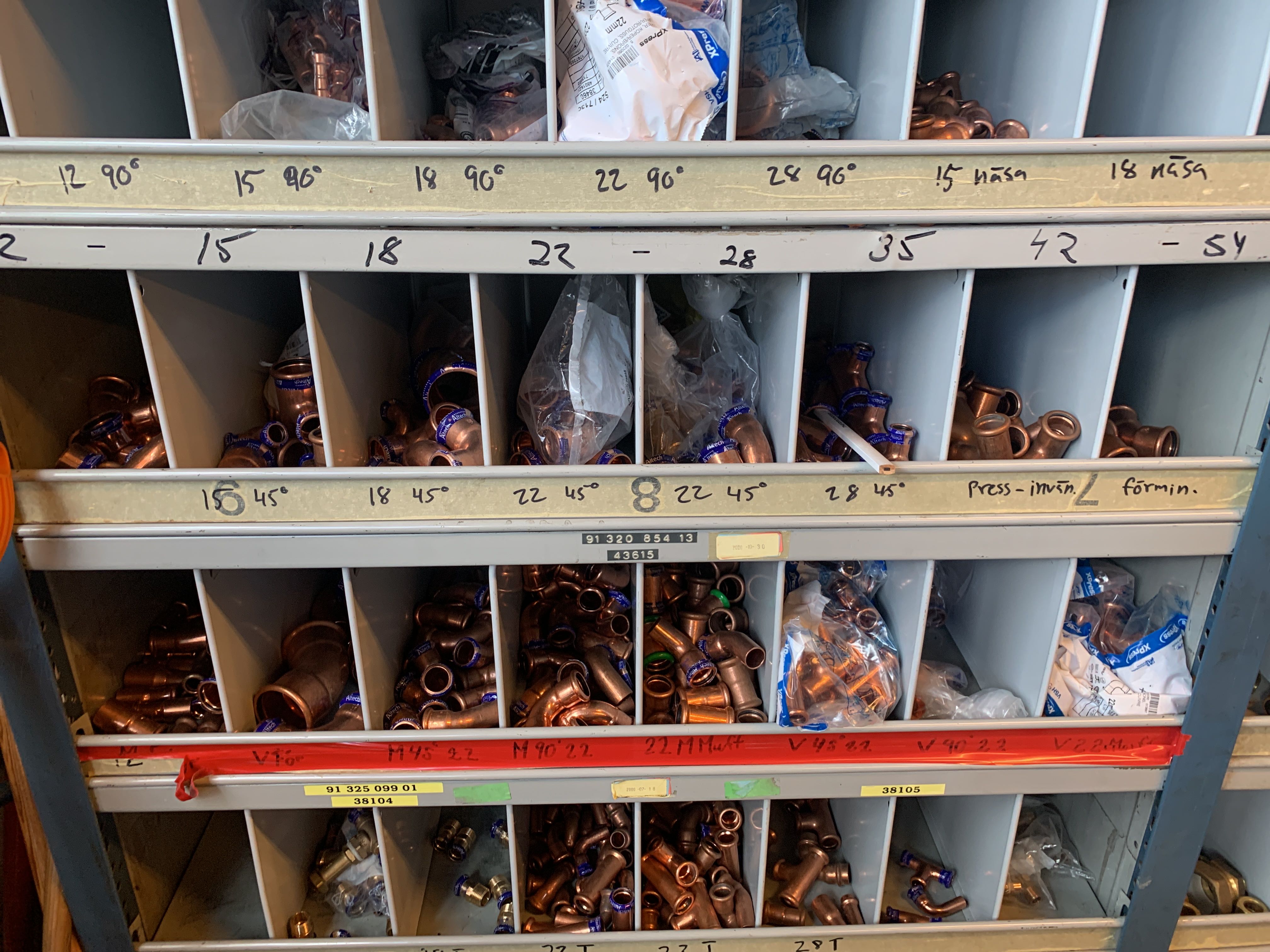 Boxes with pipes, t-bends, screws and more - PS Auction - We value the ...