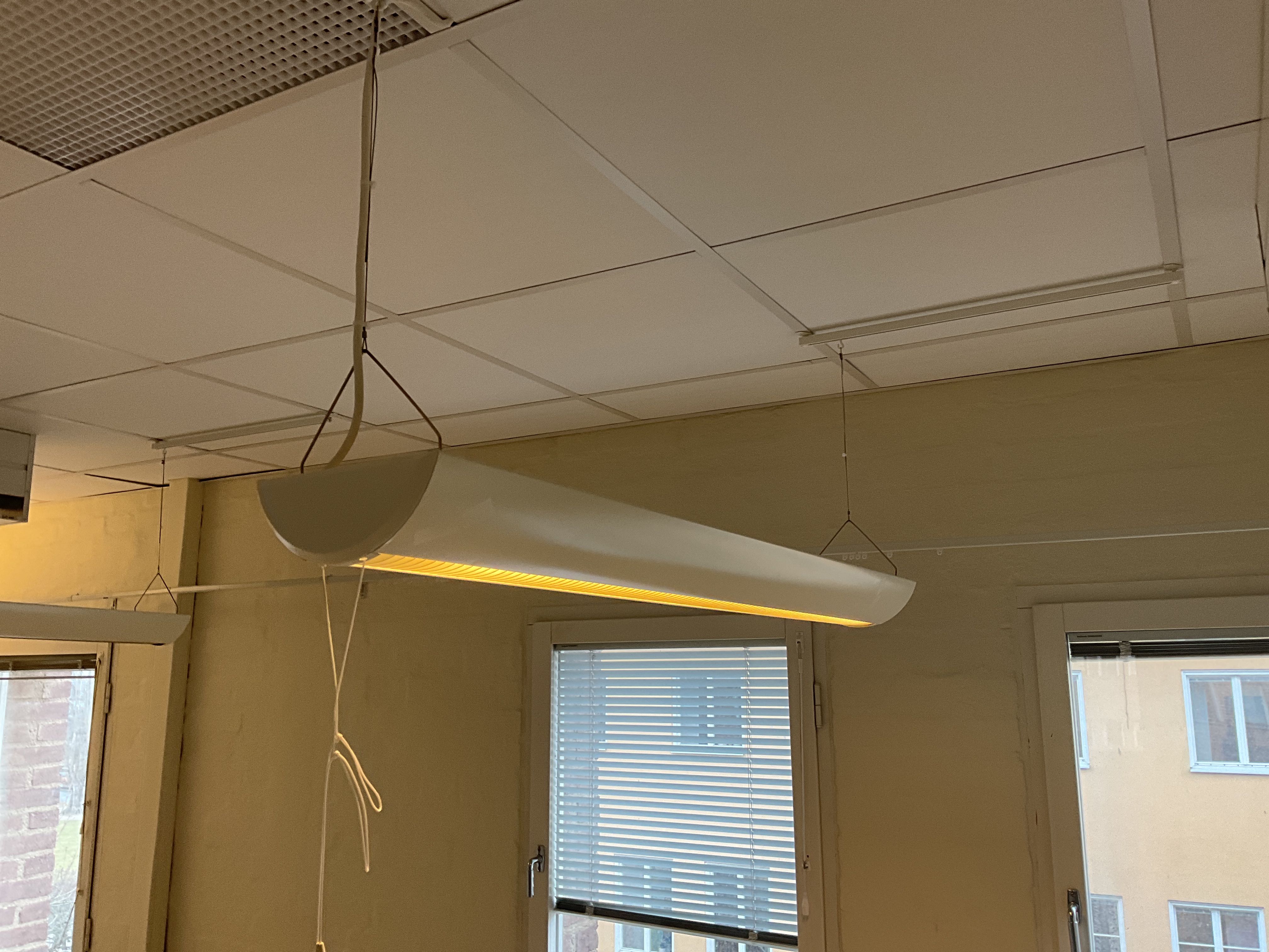 10 pieces. fluorescent fixtures - PS Auction - We value the future ...
