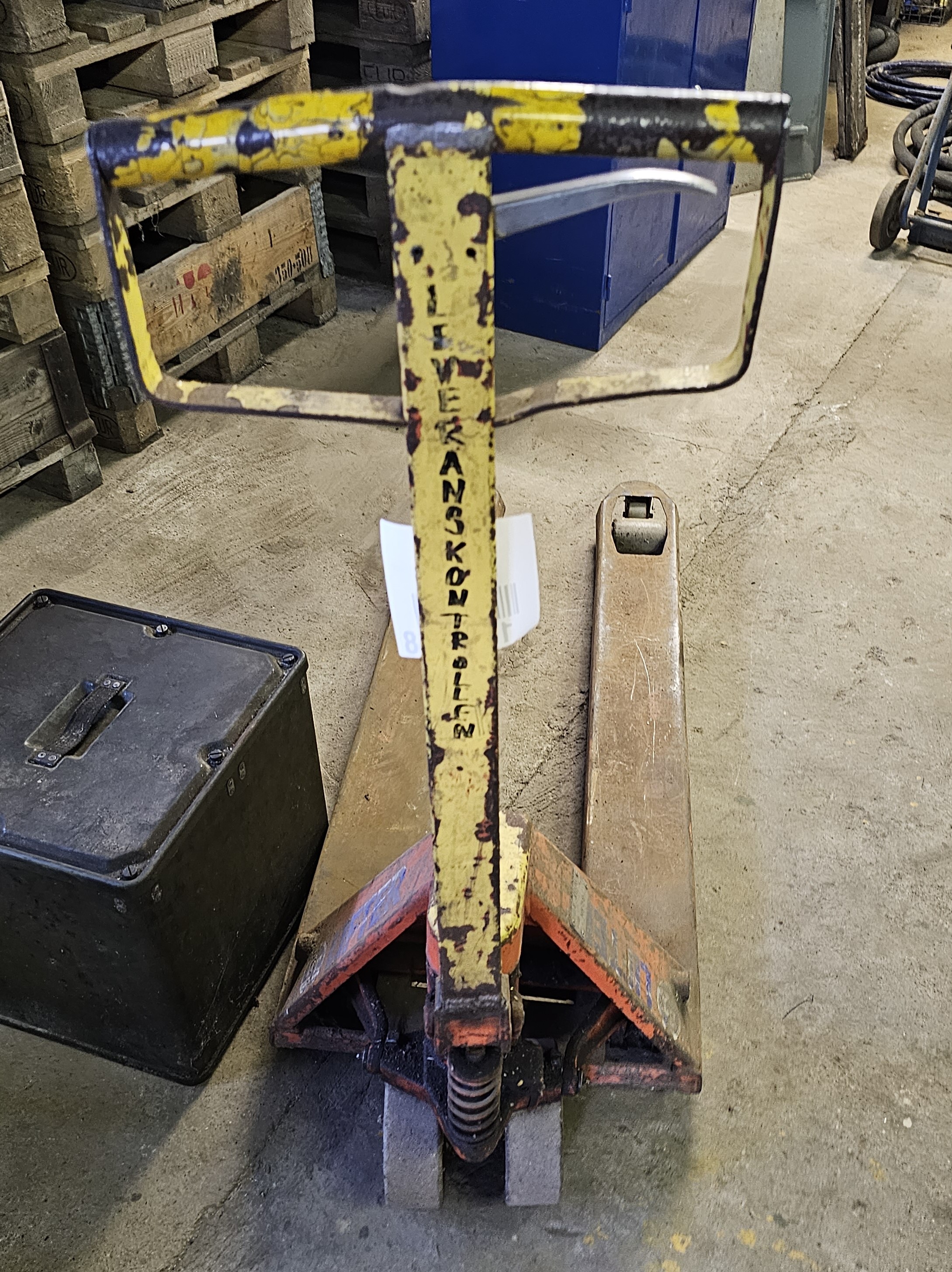 BT Pallyftare modell BTL 2000 - Auktioner online - Nätauktioner ...