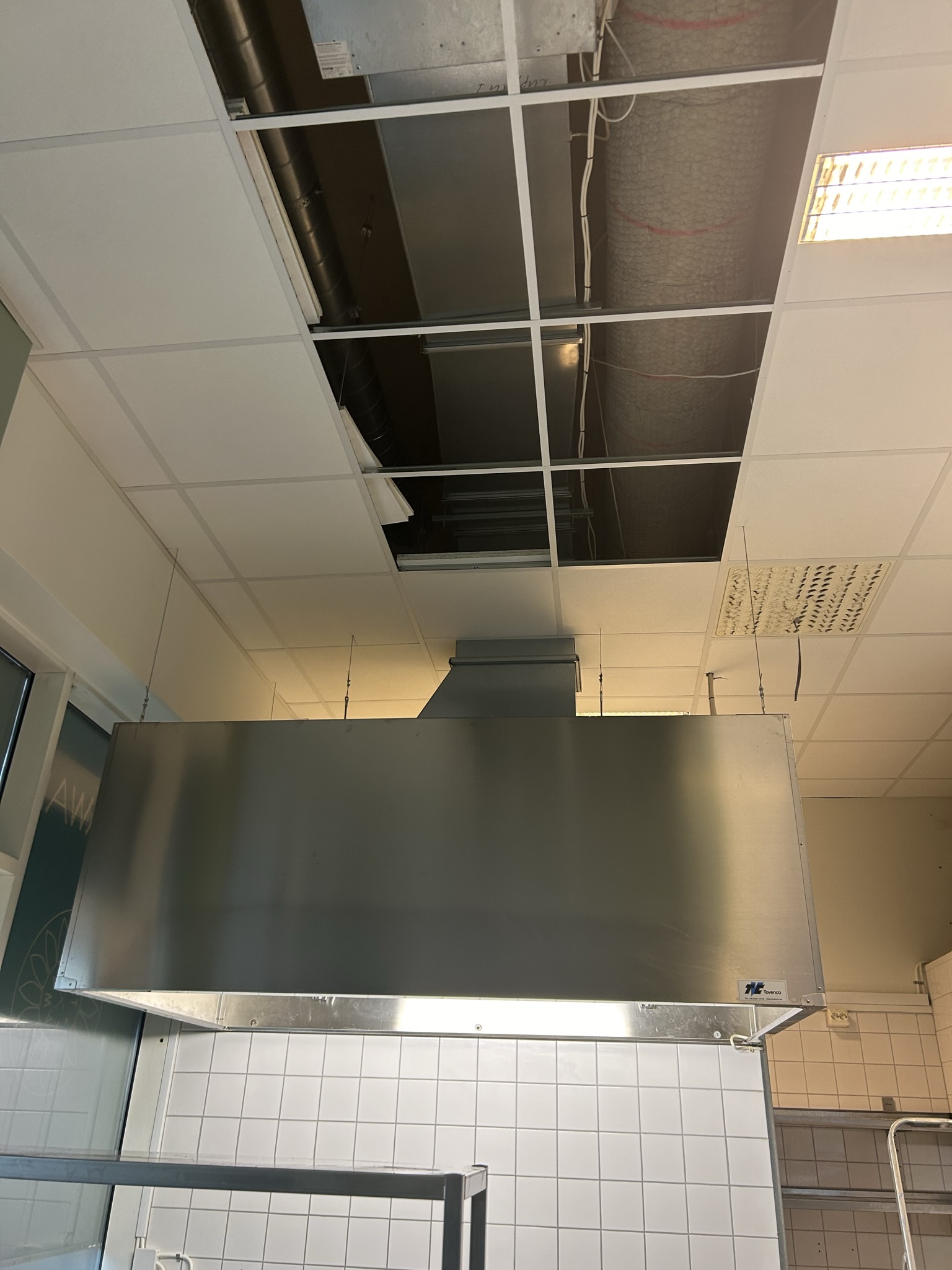 Kitchen hood system with kitchen hood & accessories - Stoveco cover ...