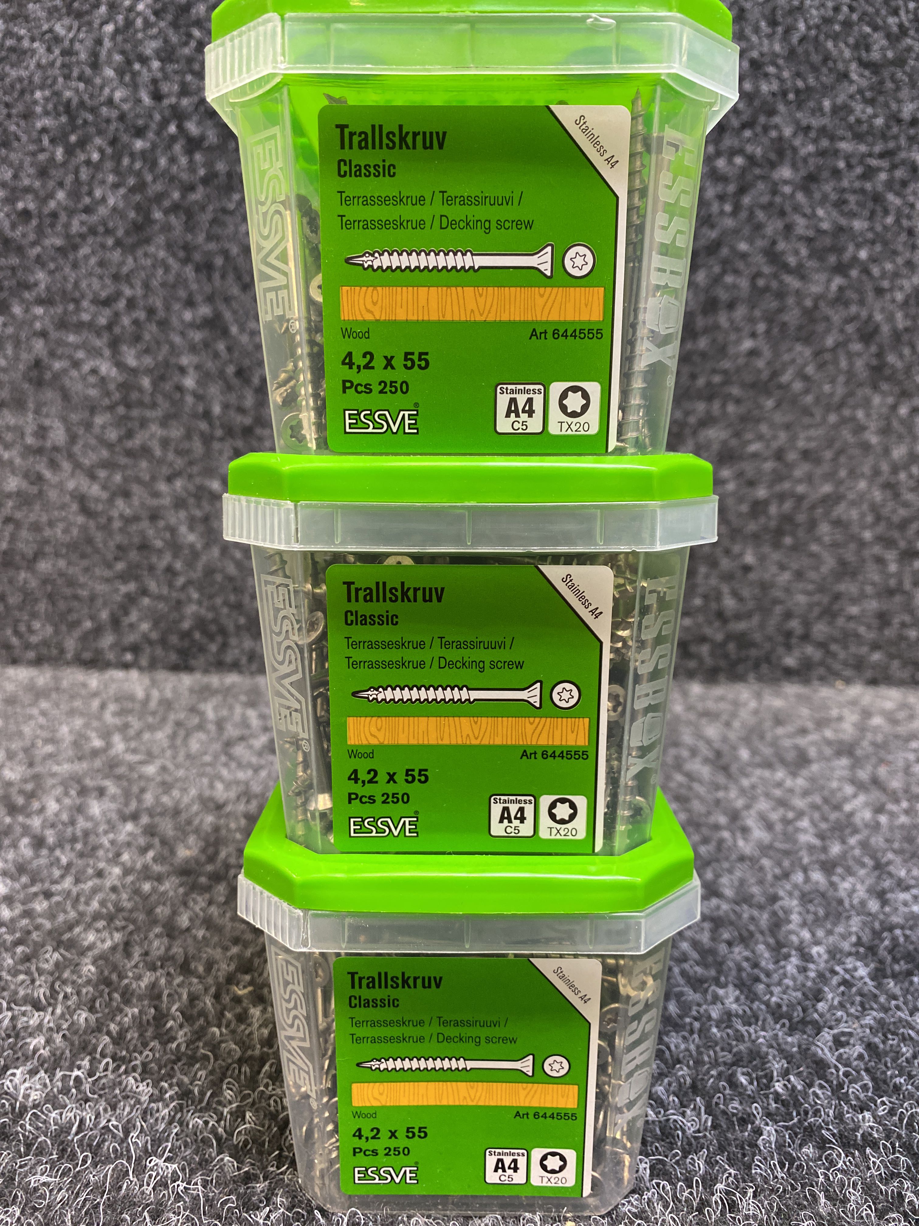 Sortiment med trall och träskruv Essve - Auktioner online ...