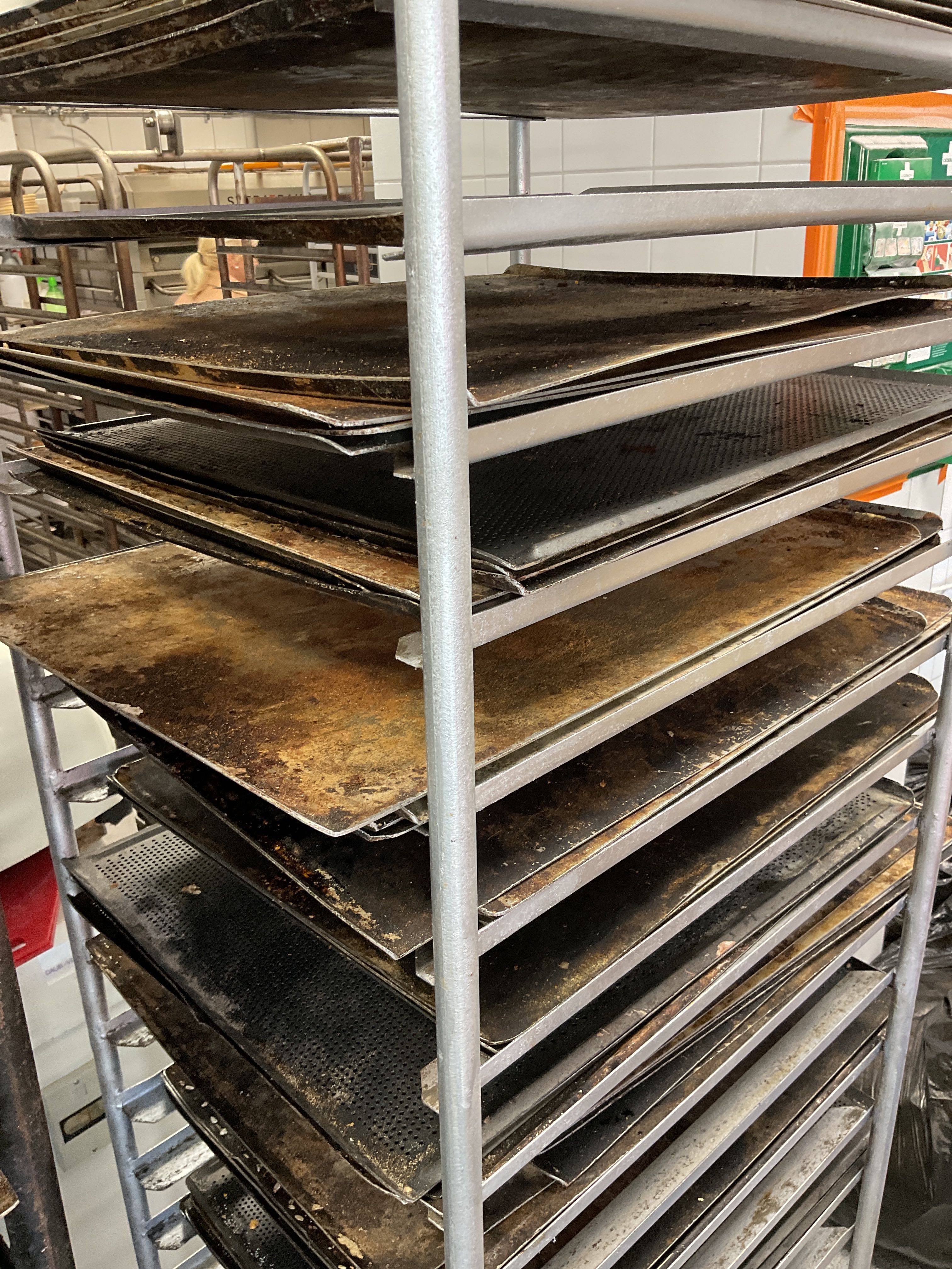 Bakery/Stick carts - PS Auction - We value the future - Largest in net ...