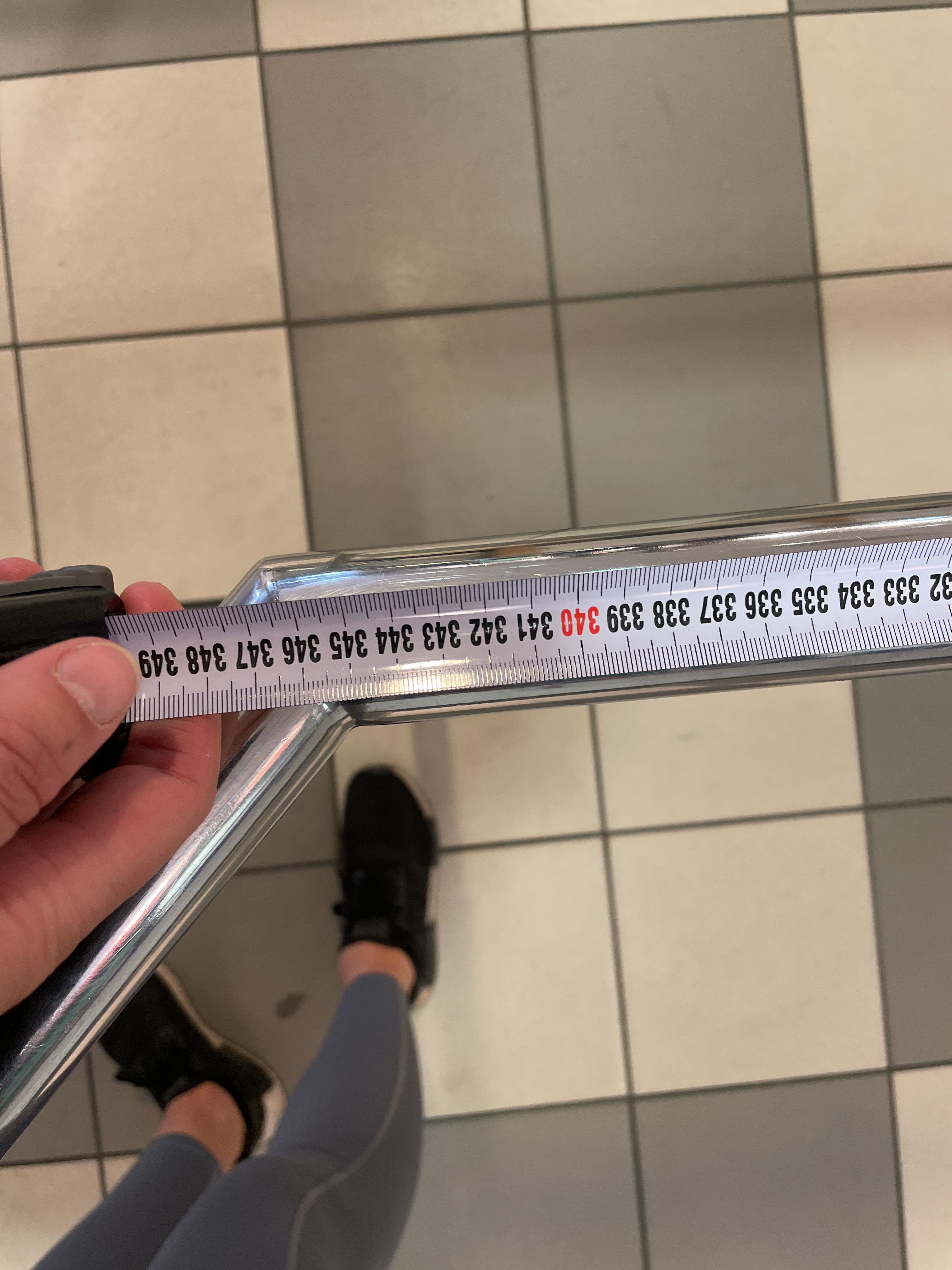 Stainless steel railings from queue systems - PS Auction - We value the ...