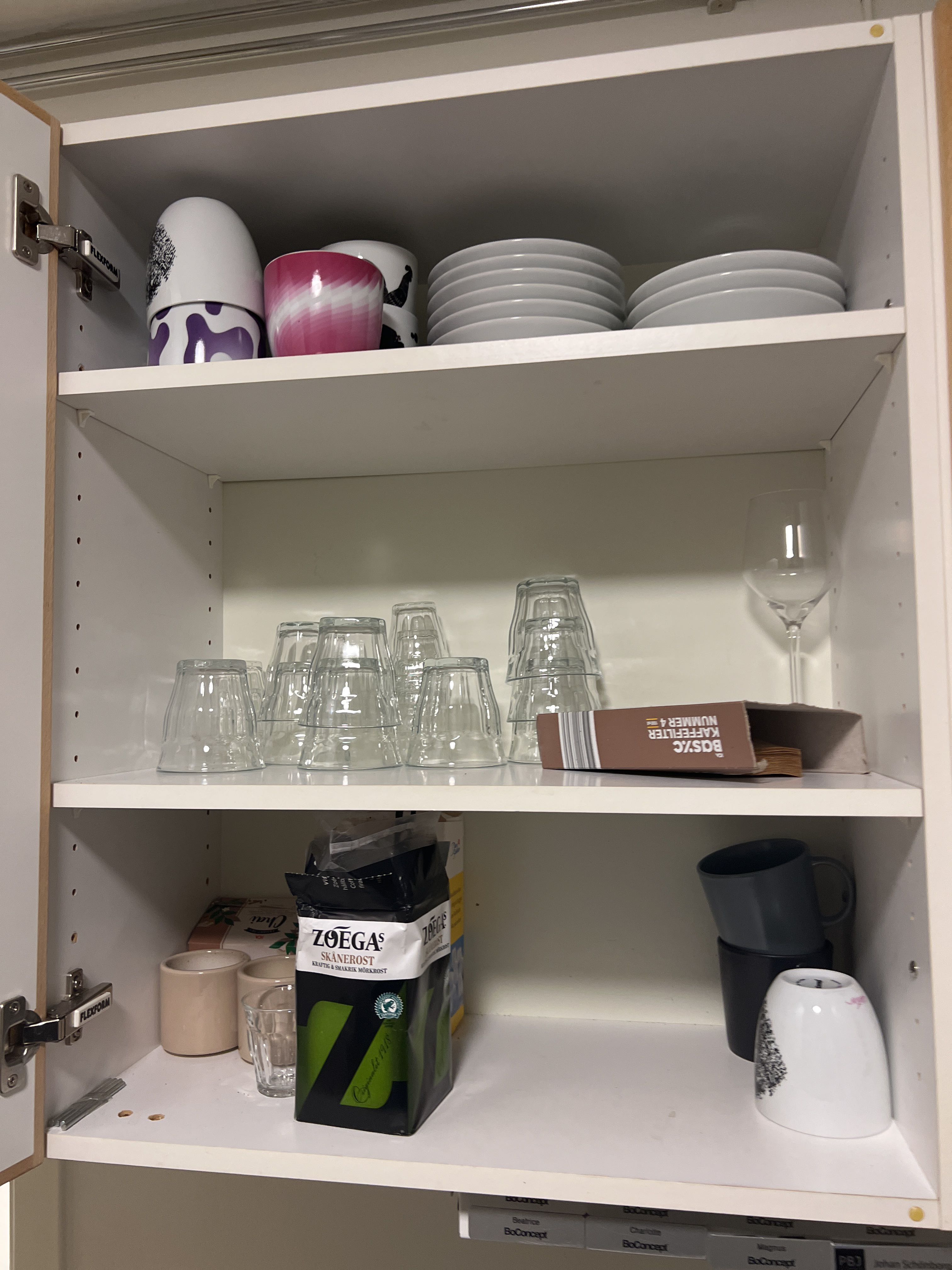 Köksutensilier, kaffekokare, mikro med mera - Auktioner online ...