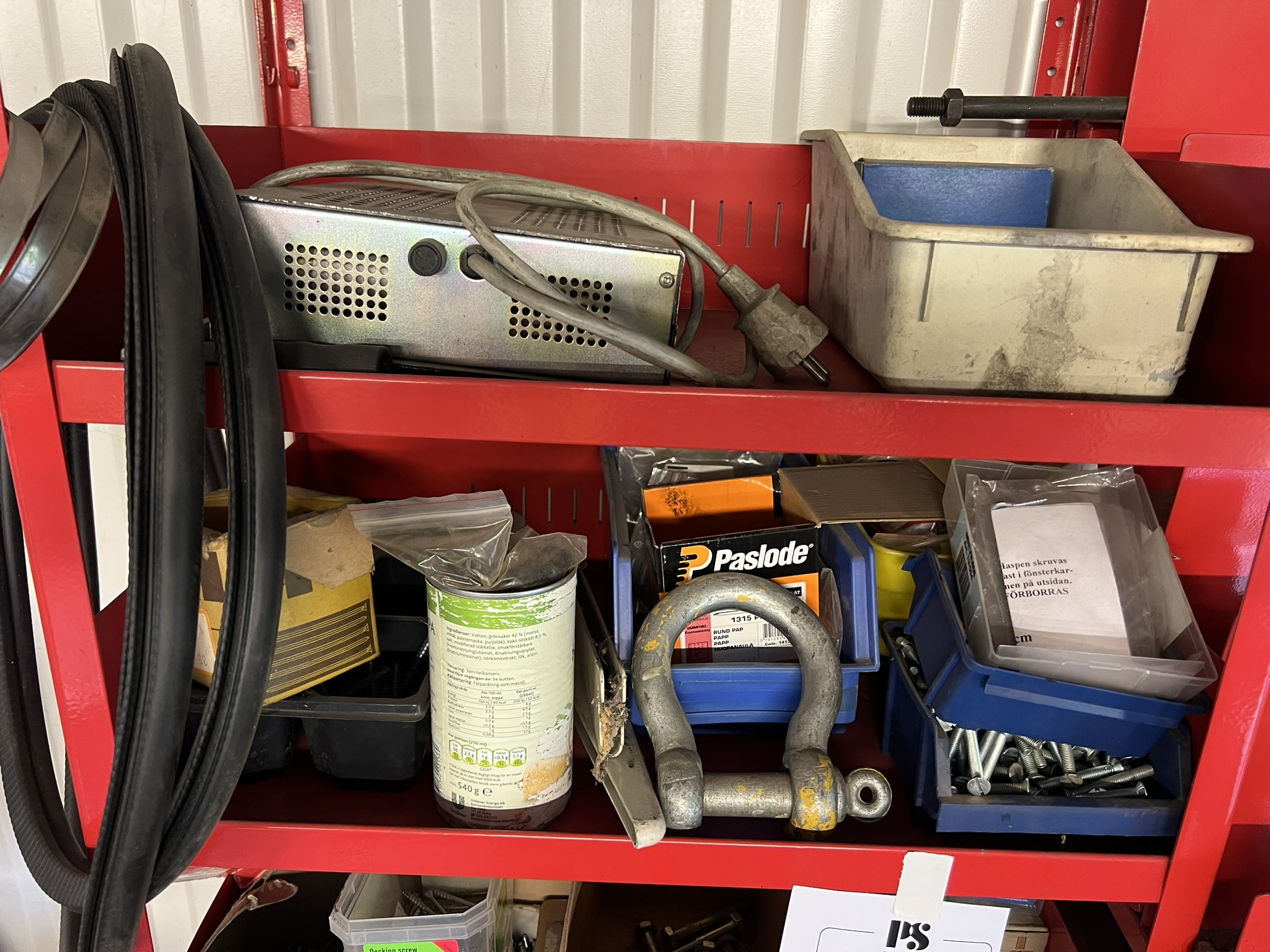 Assortment shelf with contents - PS Auction - We value the future ...