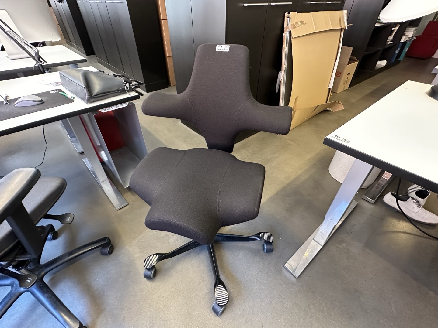 Office chair Capisco HÅG, with extra high gas column - PS Auction - We ...