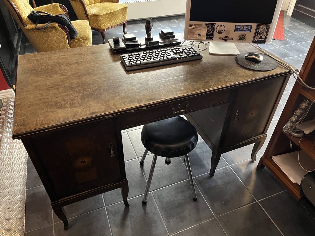 Desk, reception desk - PS Auction - We value the future - Largest in ...