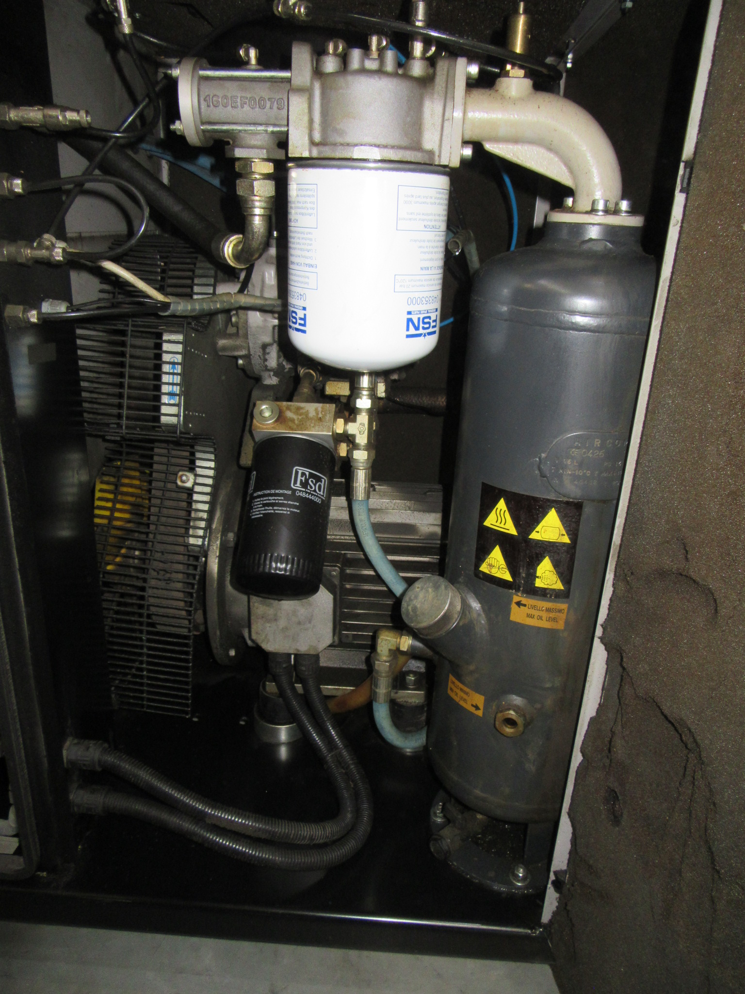 FINI Skruvkompressor med värmeväxlare/värmeåtervinning, lufttork och ...