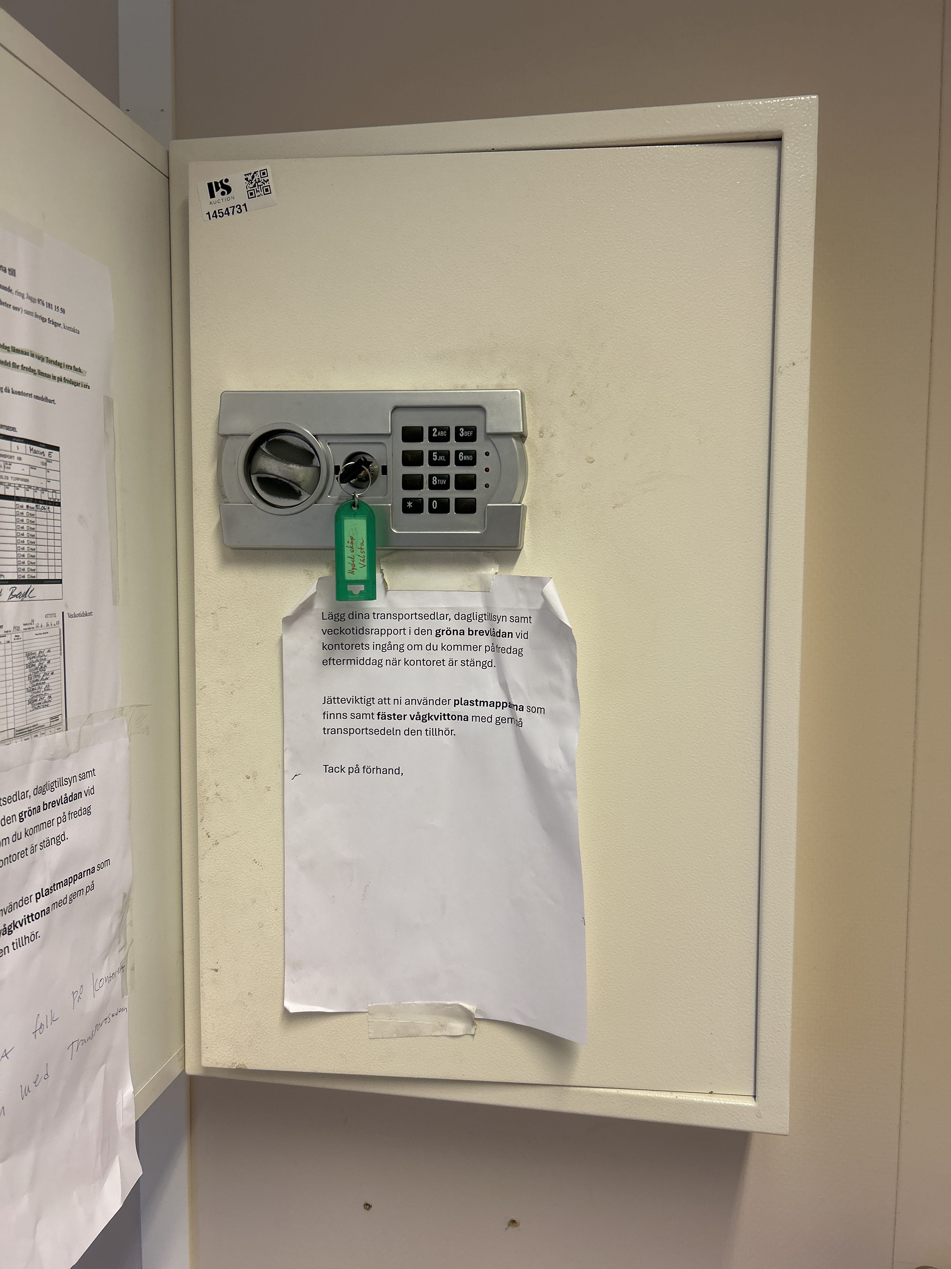 Nyckelskåp med kodlås - Auktioner online - Nätauktioner ...