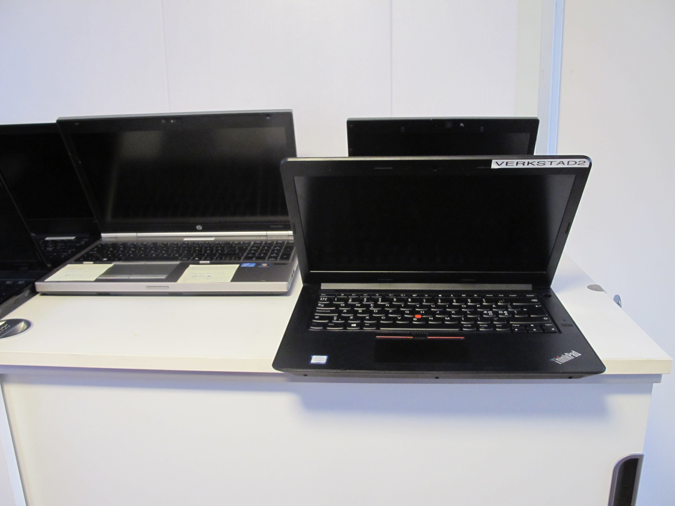 Laptop 7 st Lenova och HP - Auktioner online - Nätauktioner ...