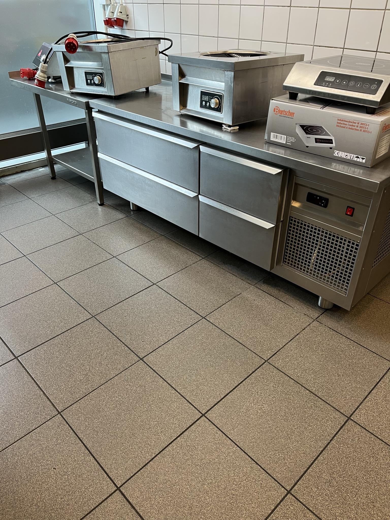 Cooling bench with 4 drawers including stainless steel bench - PS ...