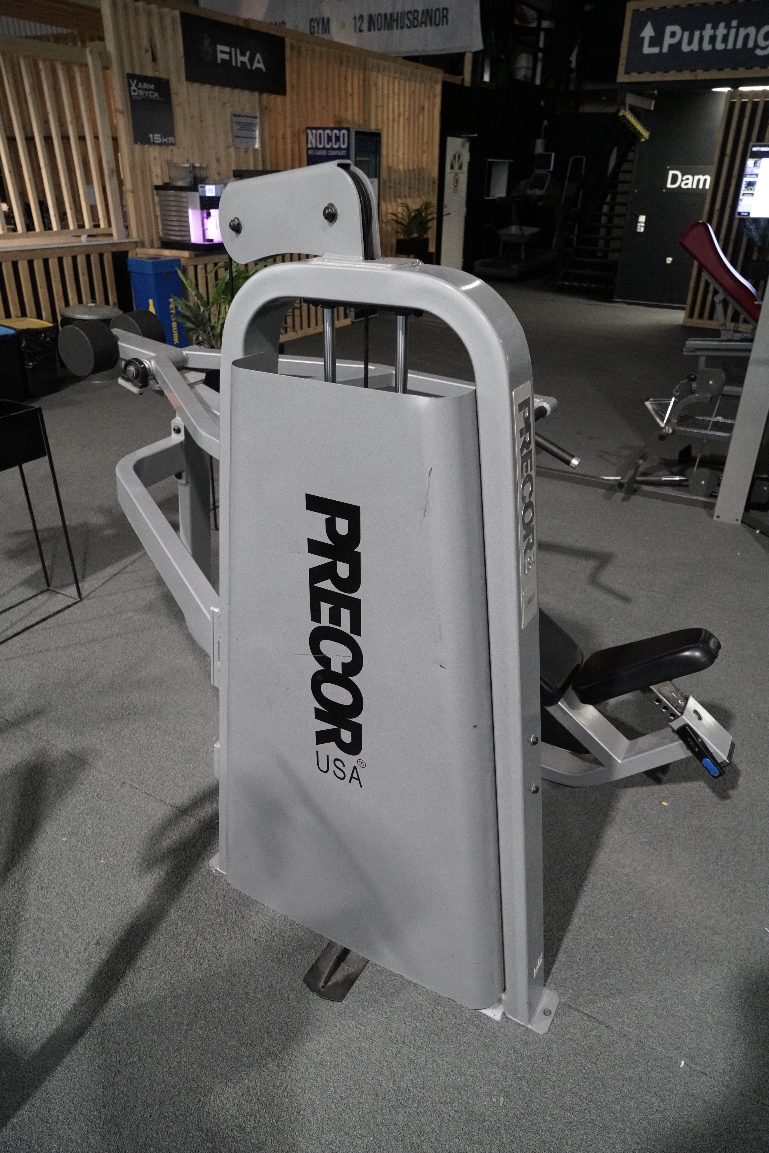 Bröstpressmaskin lutande Precor Icarian Line - Auktioner online ...