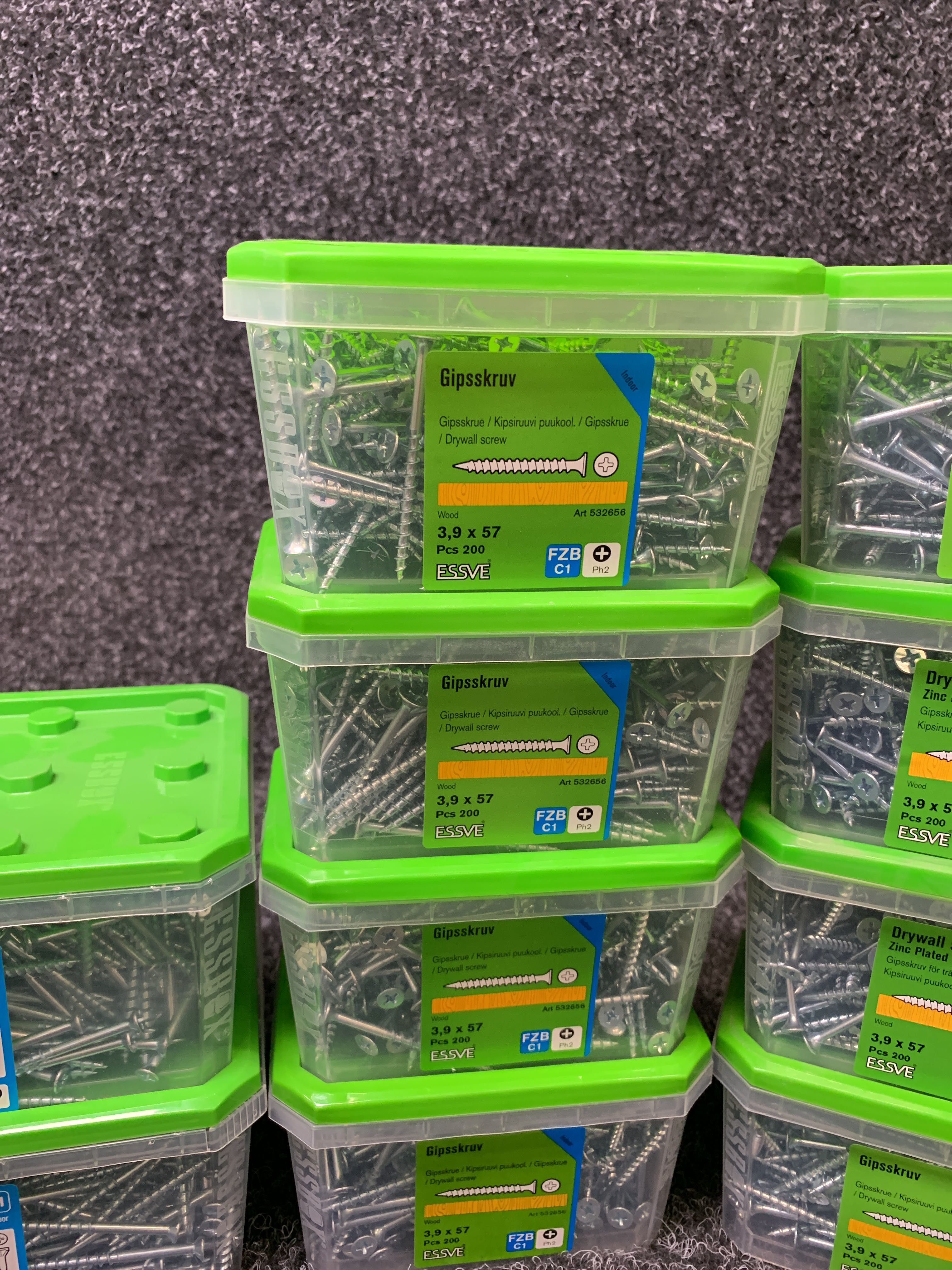 Sortiment med montageskruv, gipsskruv & spånskiveskruv Essve ...