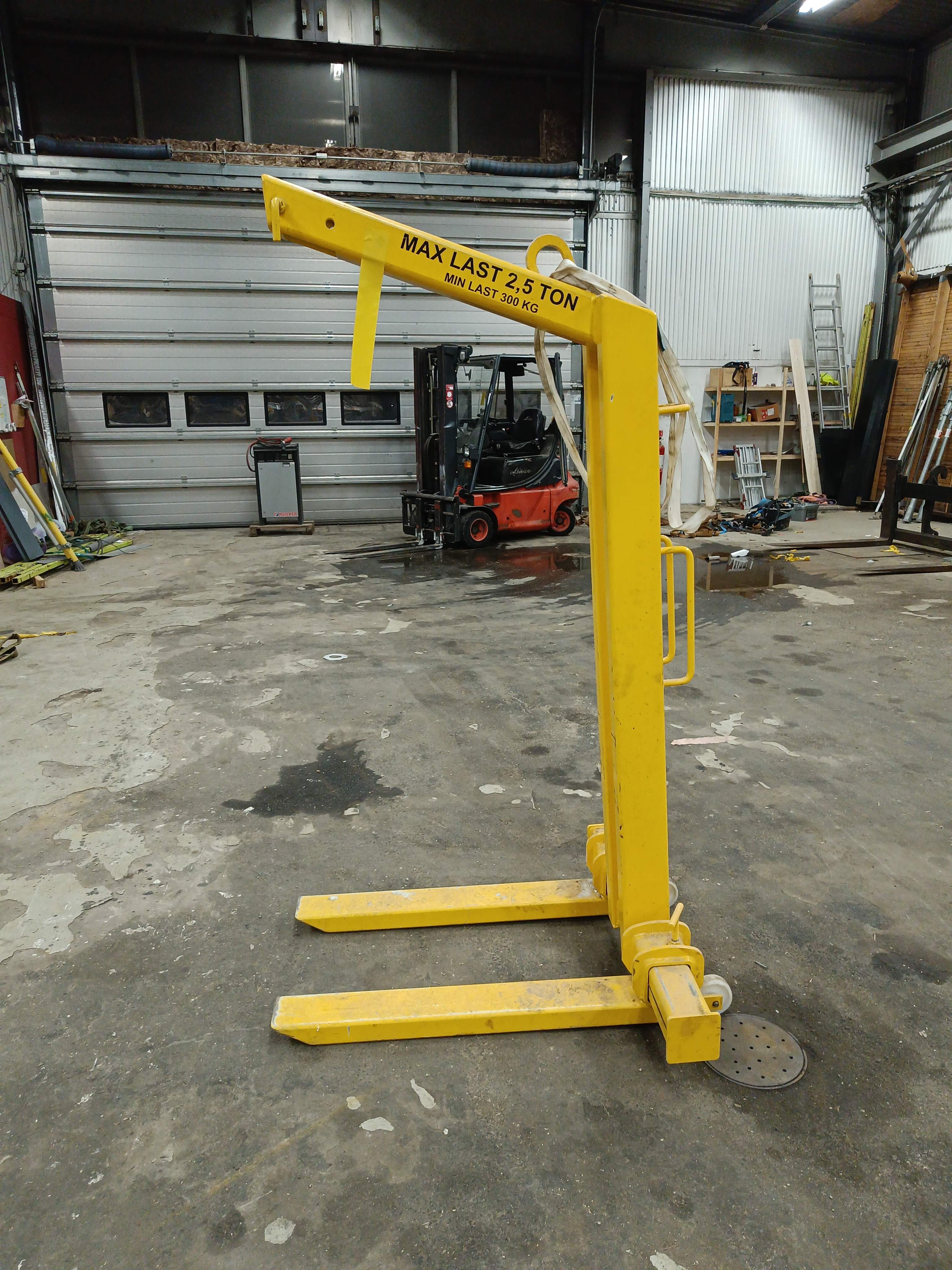 Pallet lift Certex 2.5-Ton - PS Auction - We value the future - Largest ...